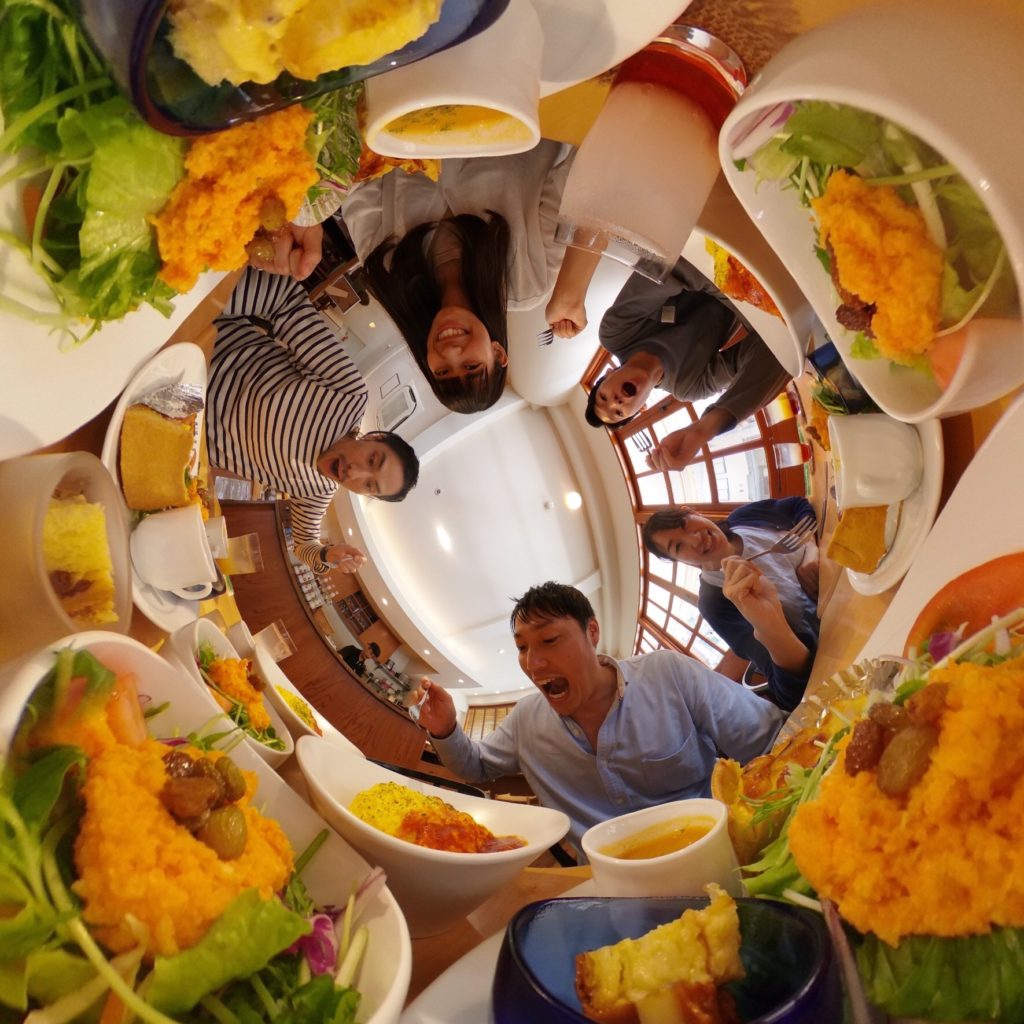 How to skillfully shoot and edit people and food l RICOH360 Blog