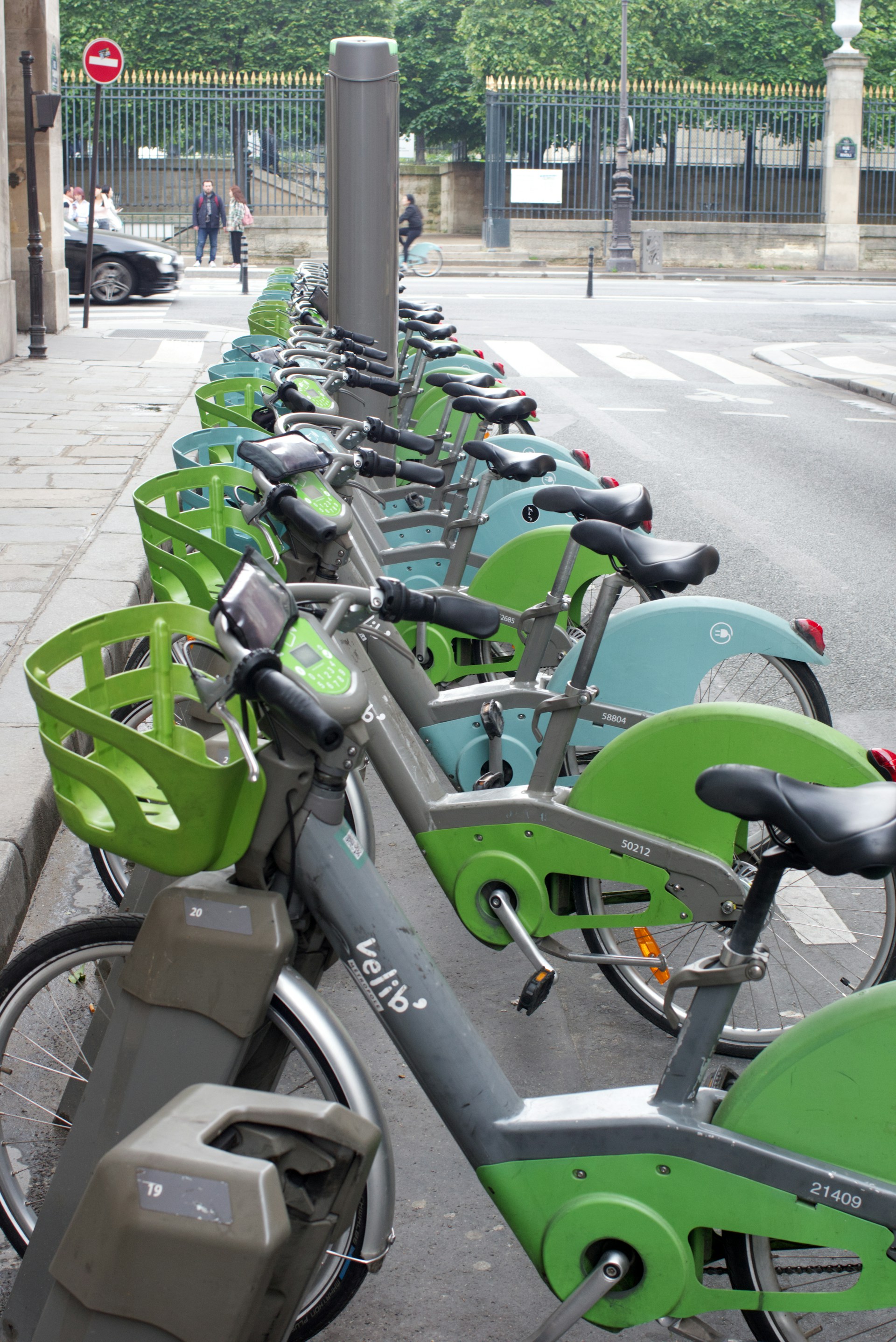 A Guide to the Biggest Bike Share Programs in Europe