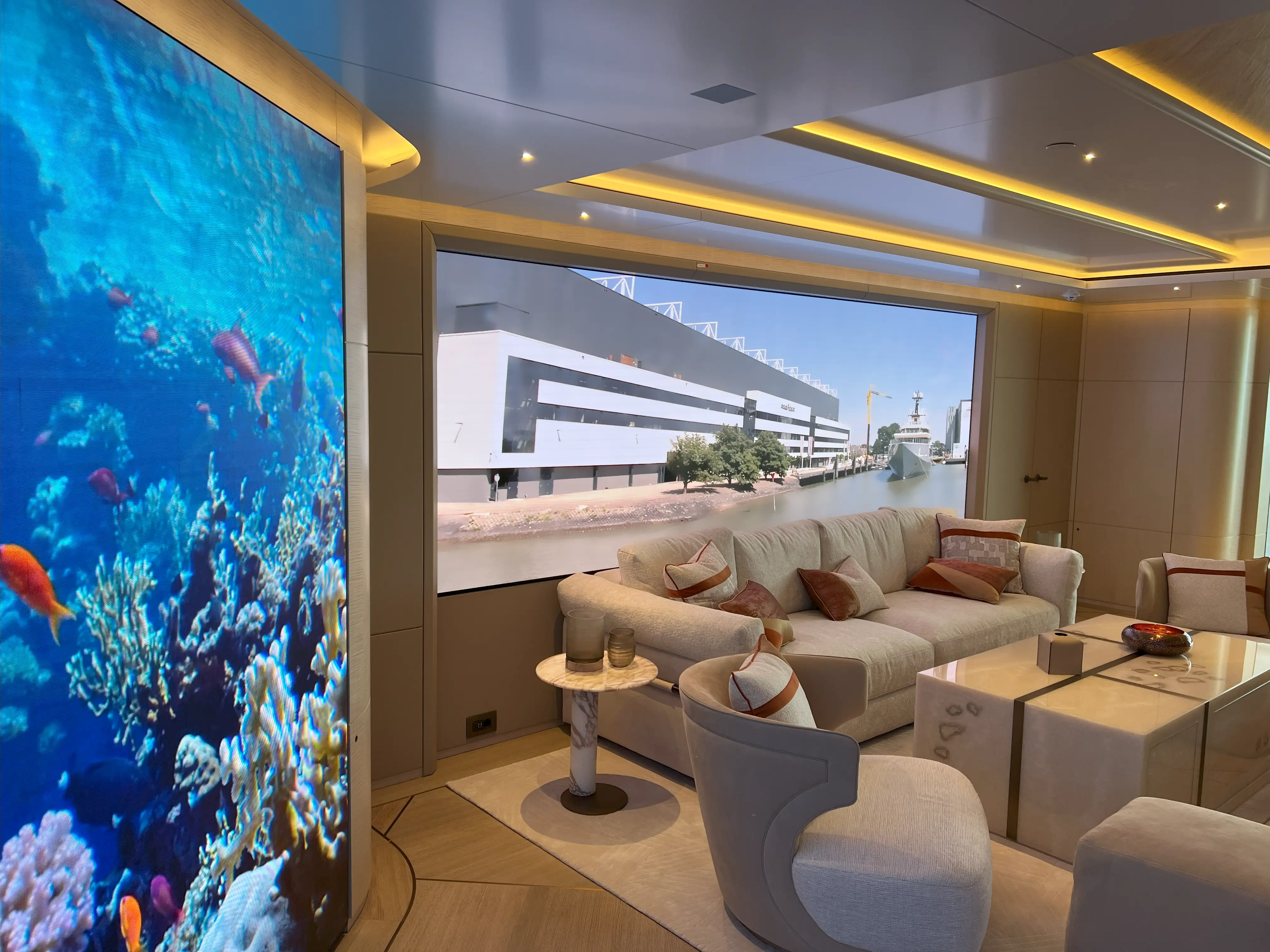 News | Main Salon virtual window