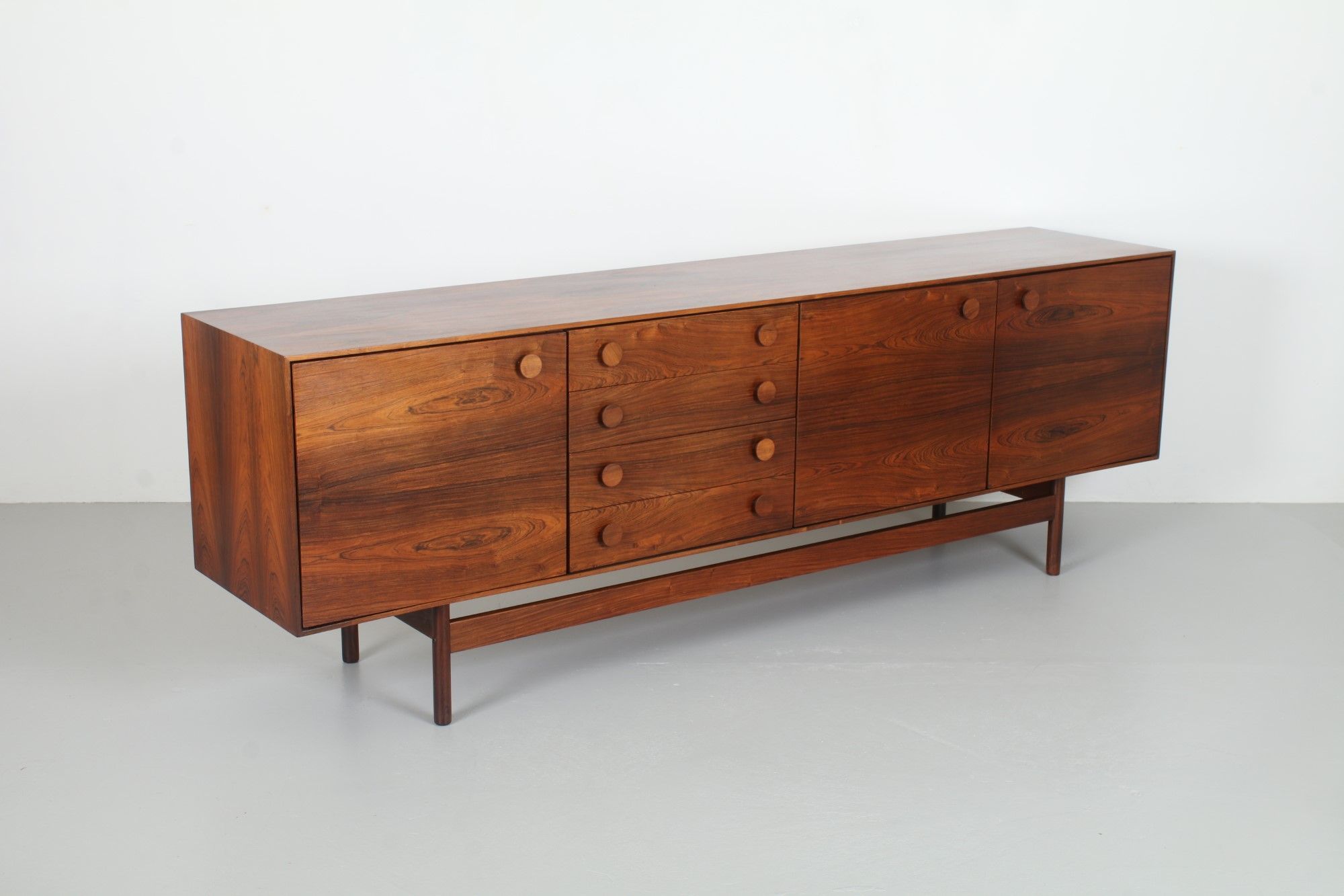 Sideboards – Iconic Mid-Century Modern Design