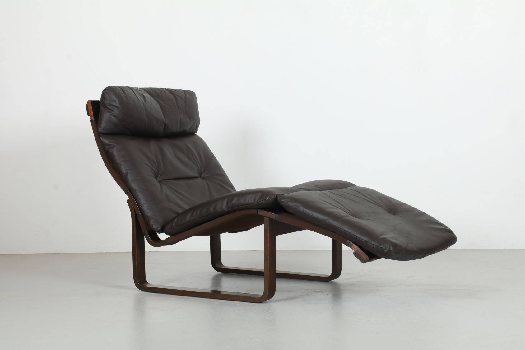 Fred Lowen — Australia