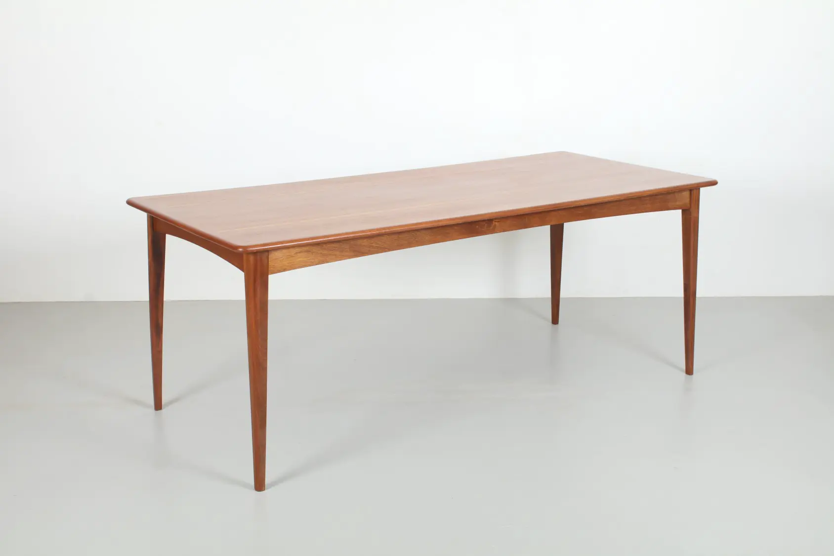 Slender Mid-Century Mahogany Dining Table