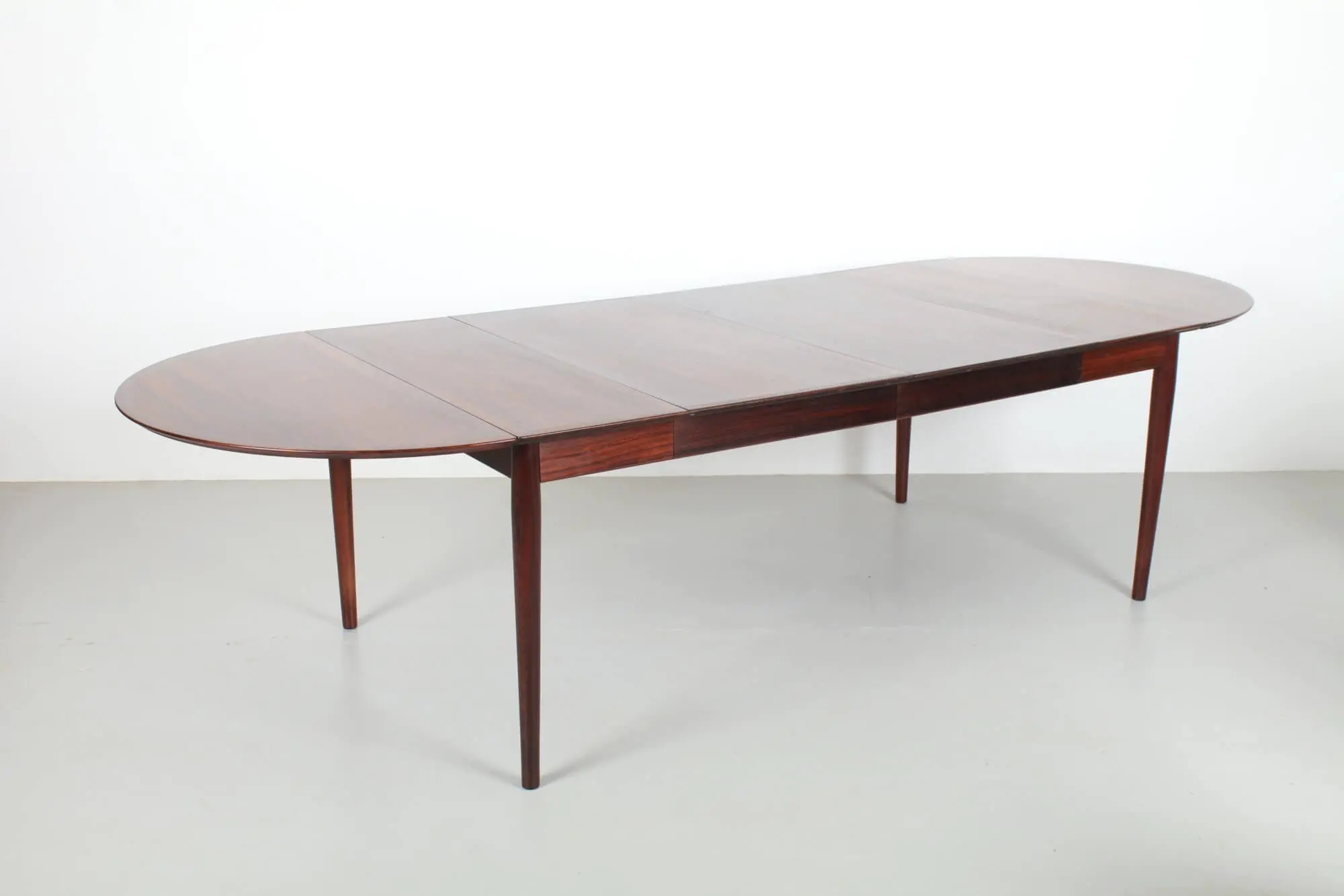Impressive Arne Vodder 'Model 227' Dropleaf Dining Table by Sibast