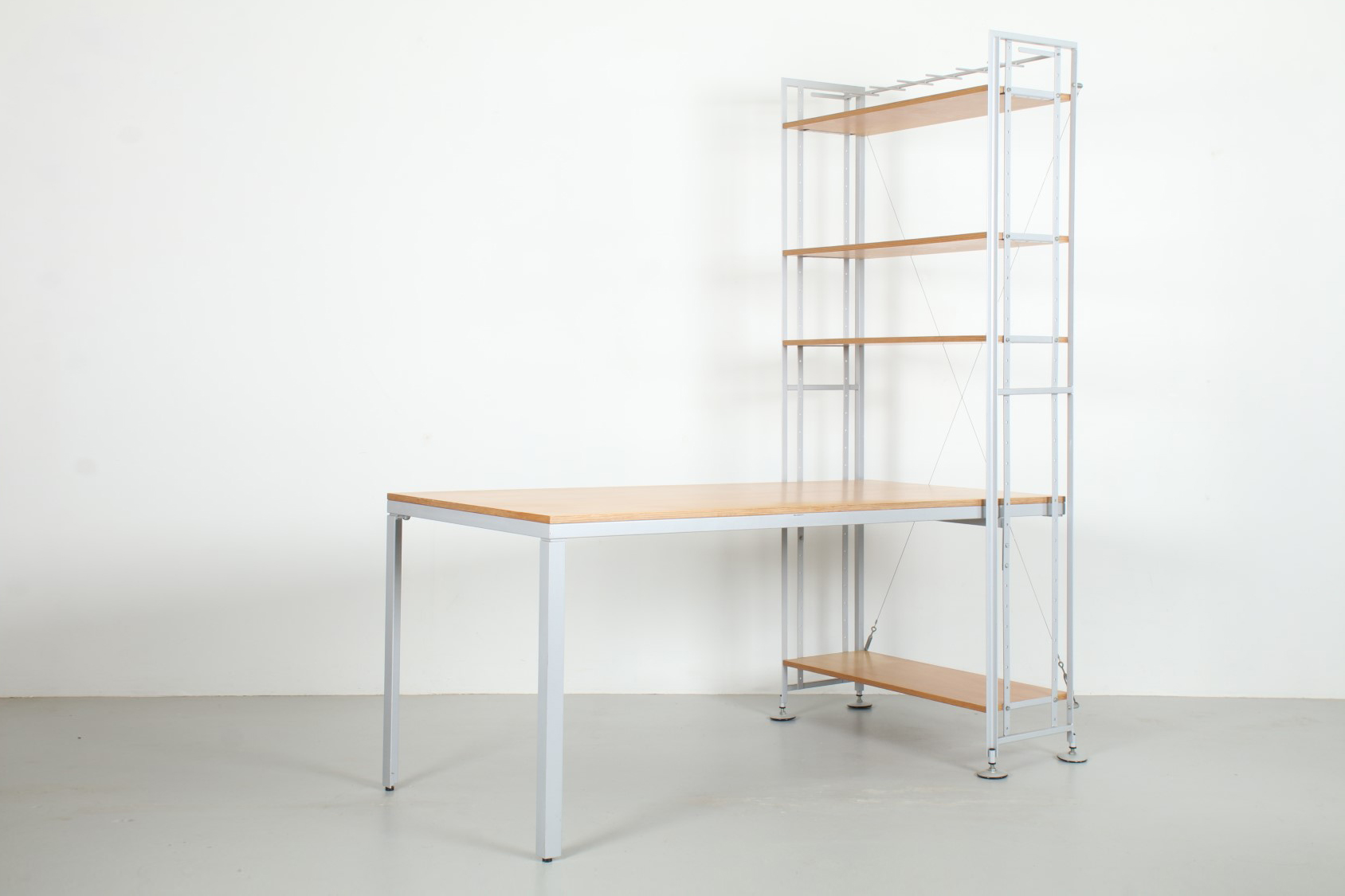 Shelving – Iconic Mid-Century Modern Design