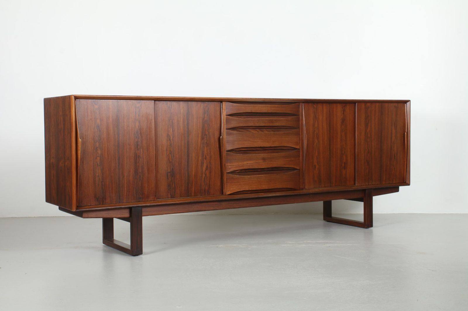 Sideboards – Iconic Mid-Century Modern Design