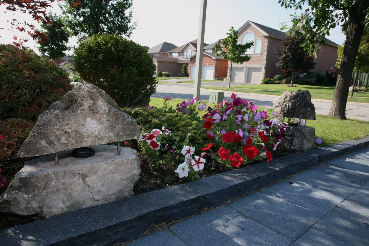 Curb & Edging Stones: Browse Our Wholesale Collection | STONEarch