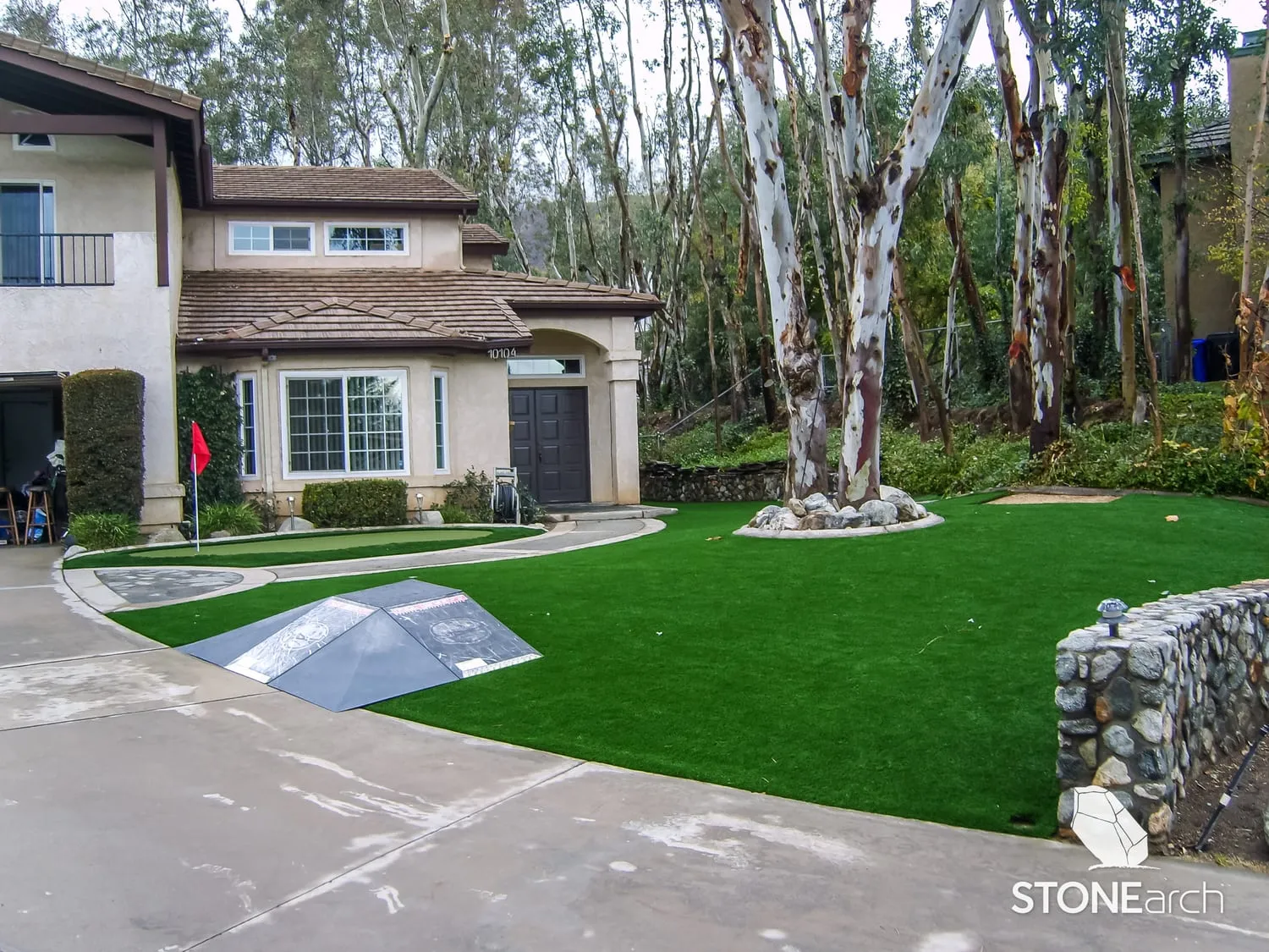 Pebbles & Artificial Grass: Browse Our Wholesale Collection | STONEarch