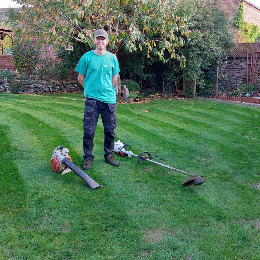 Rugby Grass Cutting - Professional lawn cutting service