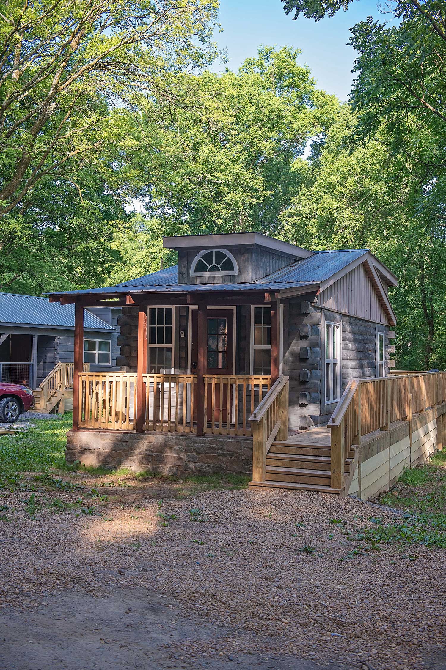 Thomas Cabin | Forest Tiny Cabin with Hot Tub