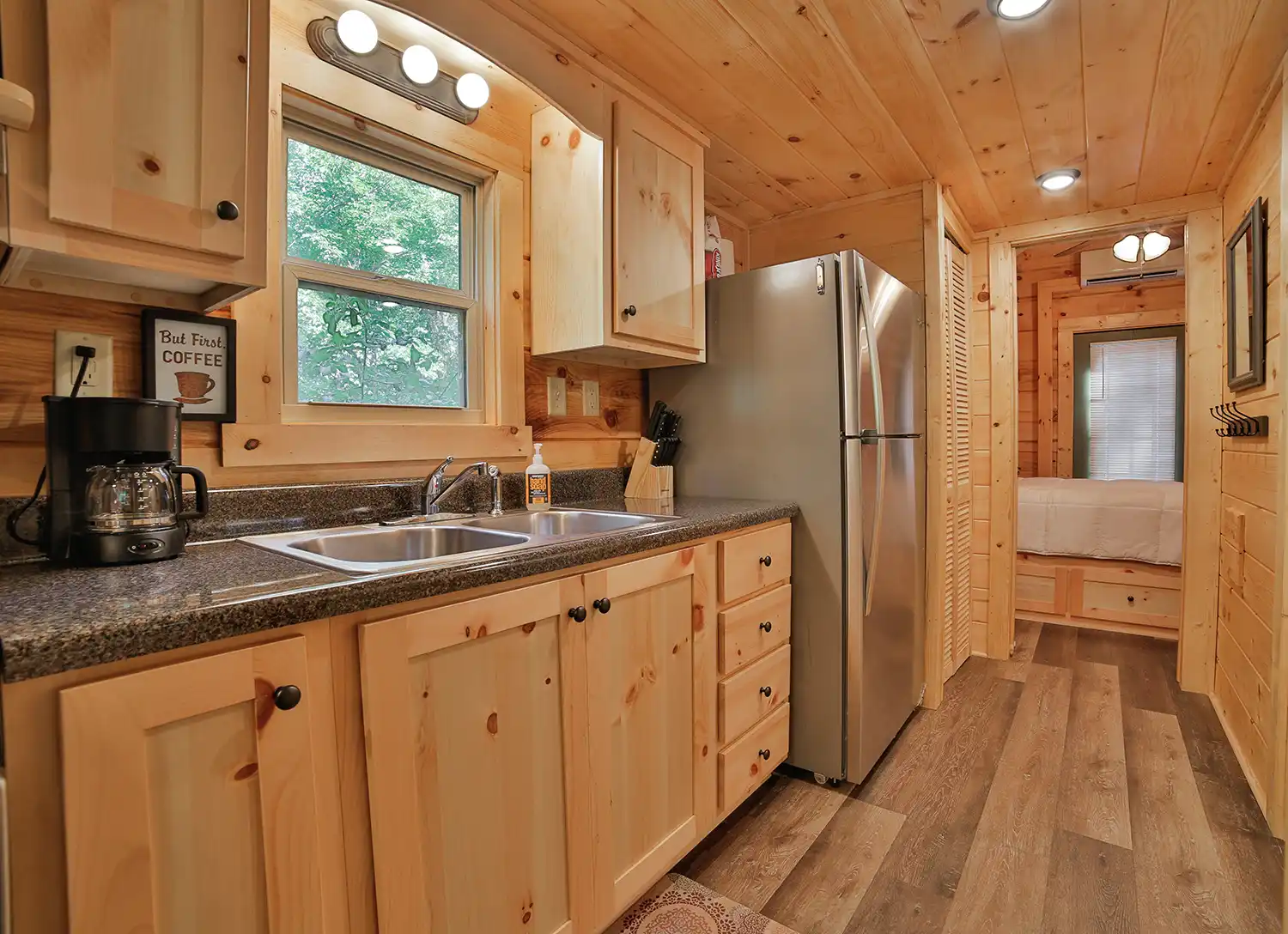 Bryce Cabin | Lookout Mtn. Tiny Home w/ Swim Spa