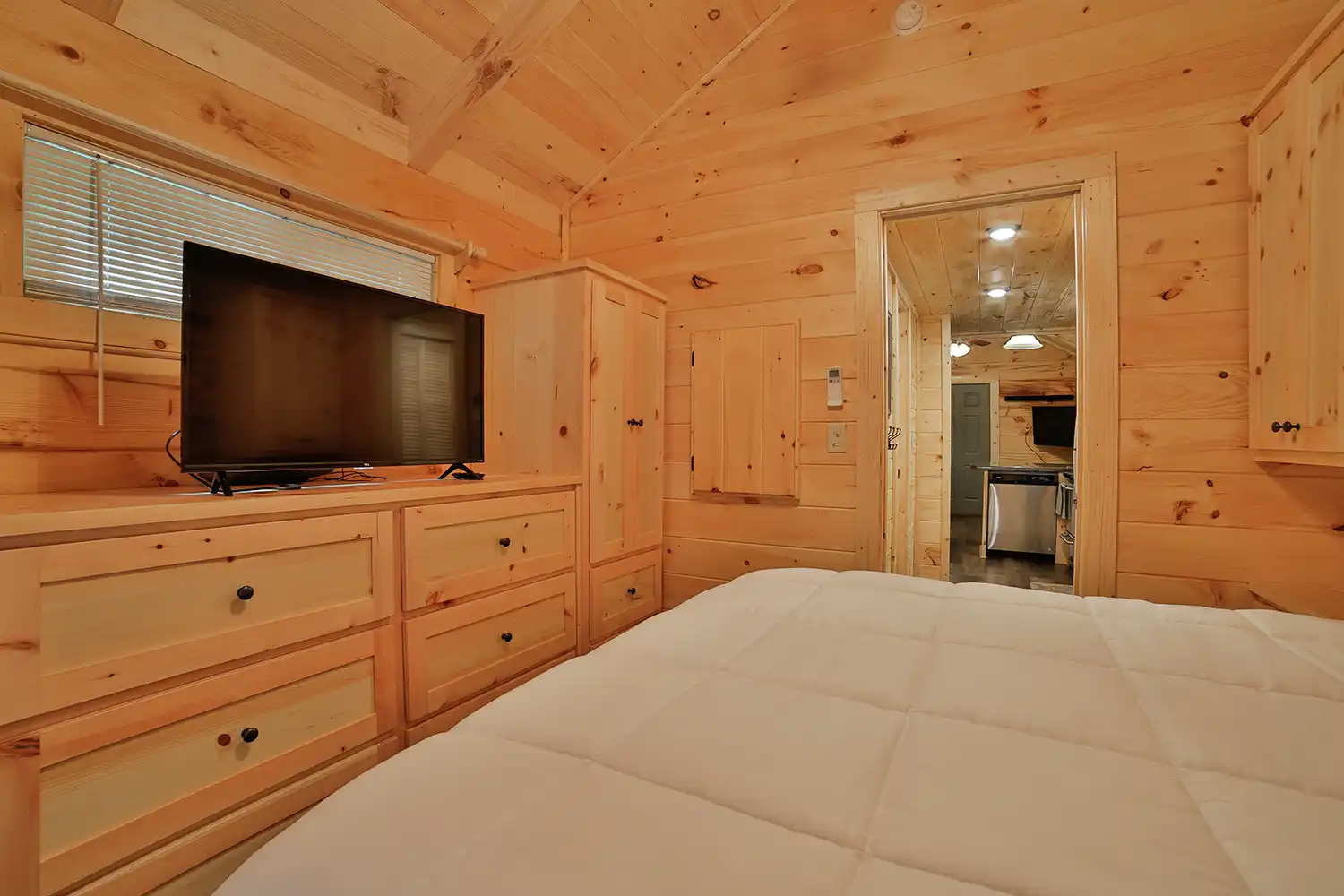 Bryce Cabin | Lookout Mtn. Tiny Home w/ Swim Spa