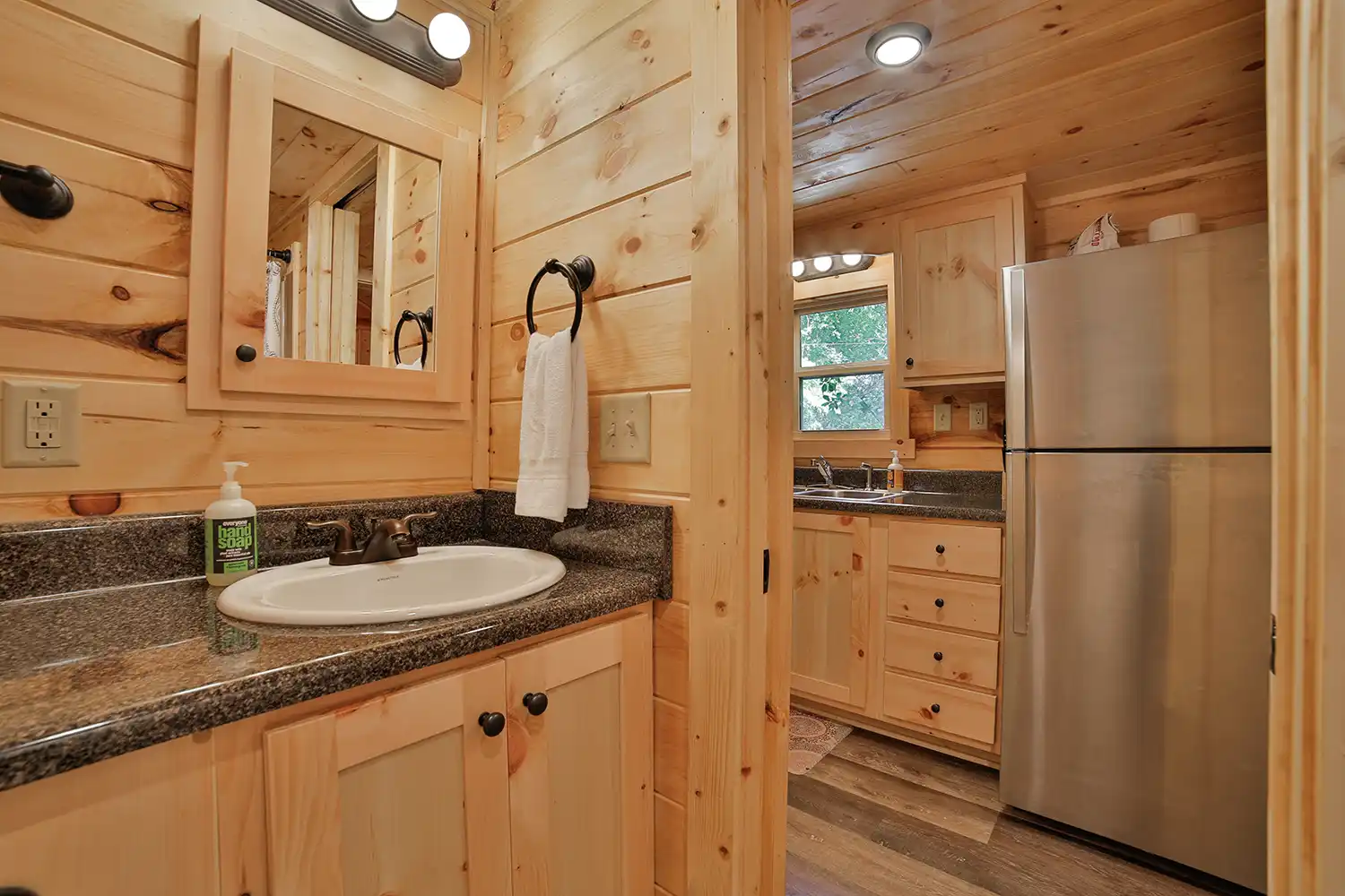 Bryce Cabin | Lookout Mtn. Tiny Home w/ Swim Spa