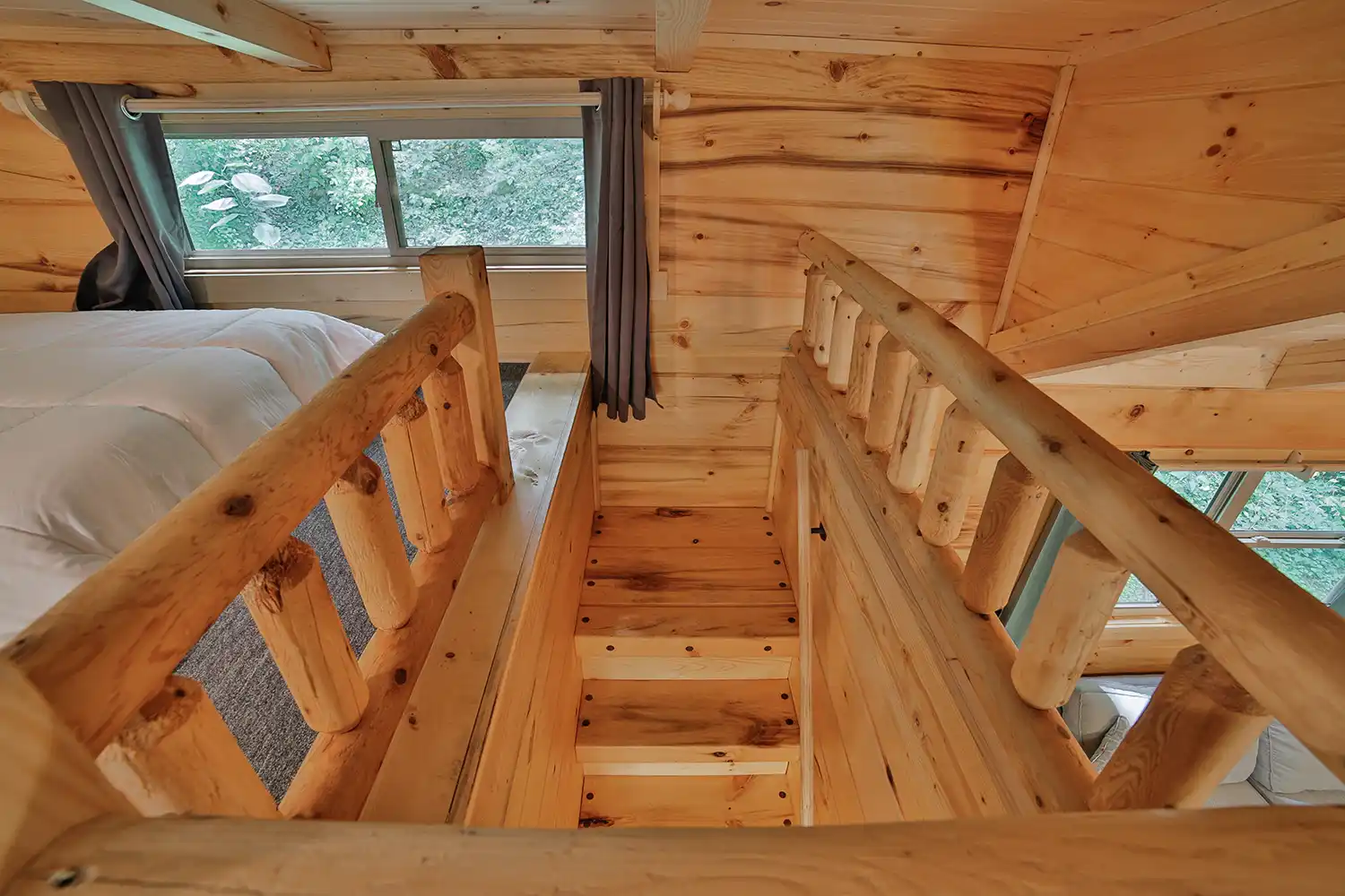 Bryce Cabin | Lookout Mtn. Tiny Home w/ Swim Spa