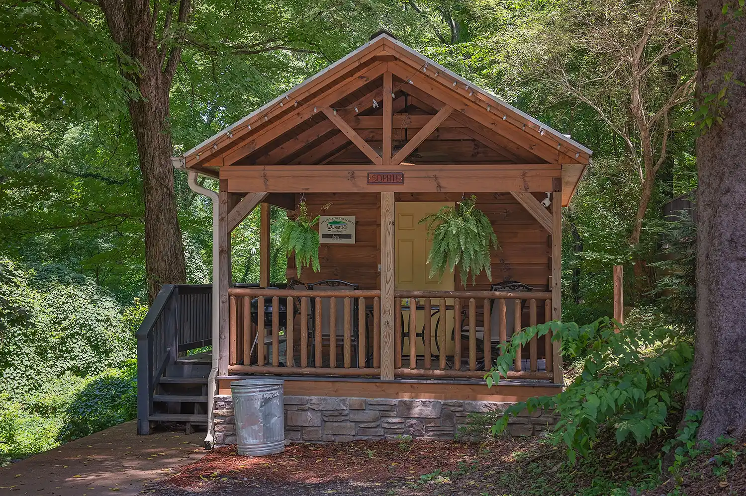 Martha Cabin | Tiny Cabin by Downtown Chattanooga