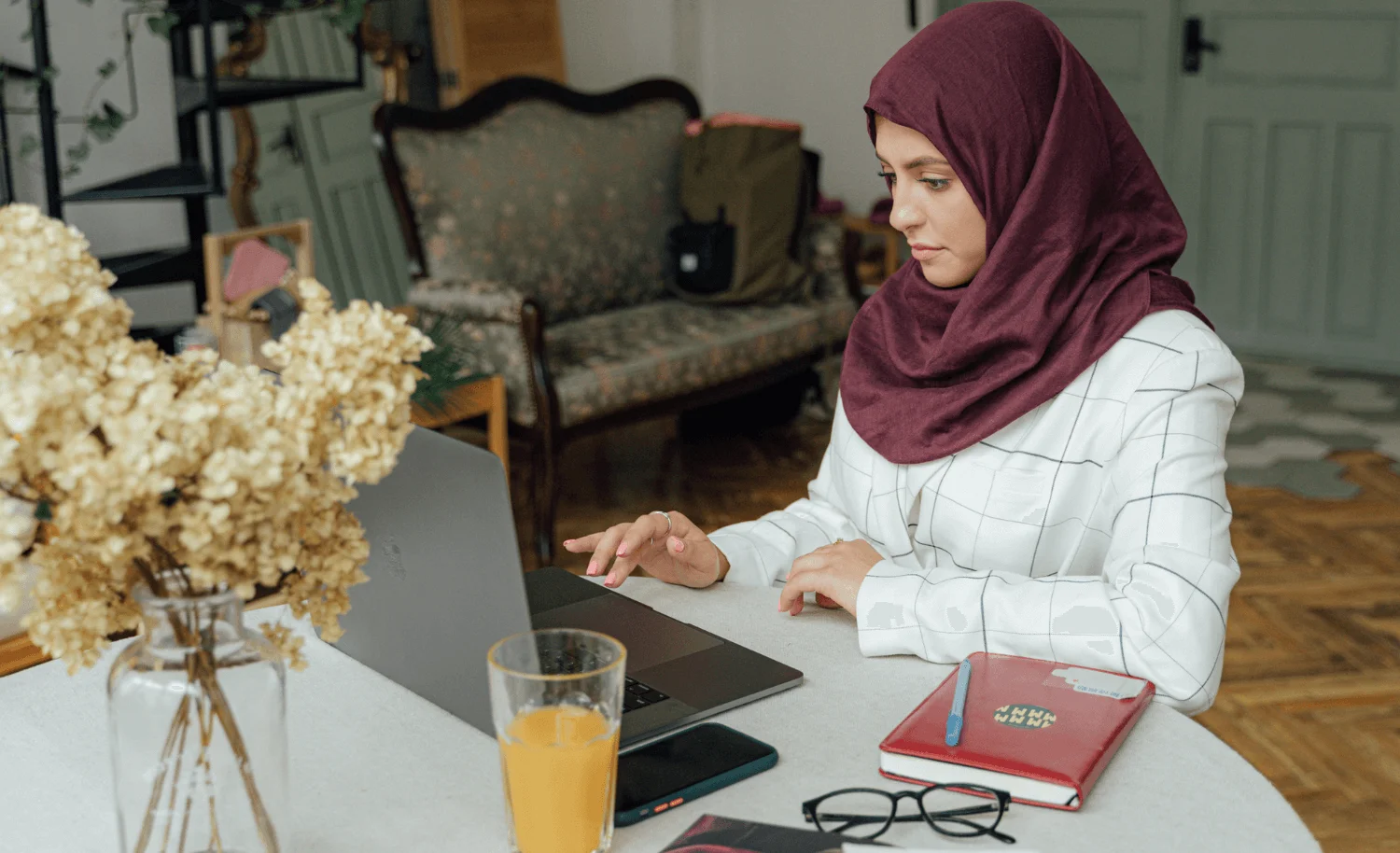 Create and Host Engaging Webinars: The Ultimate Guide | Demio Blog