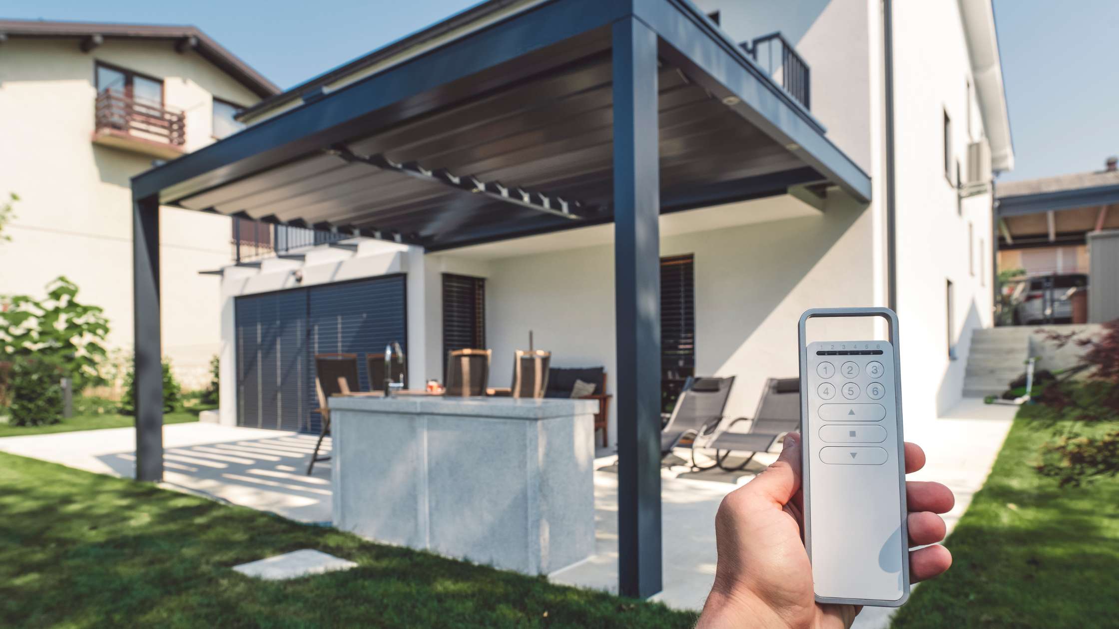 Solar Pergola: Ultimate Guide to Choosing The Best Solar Pergola