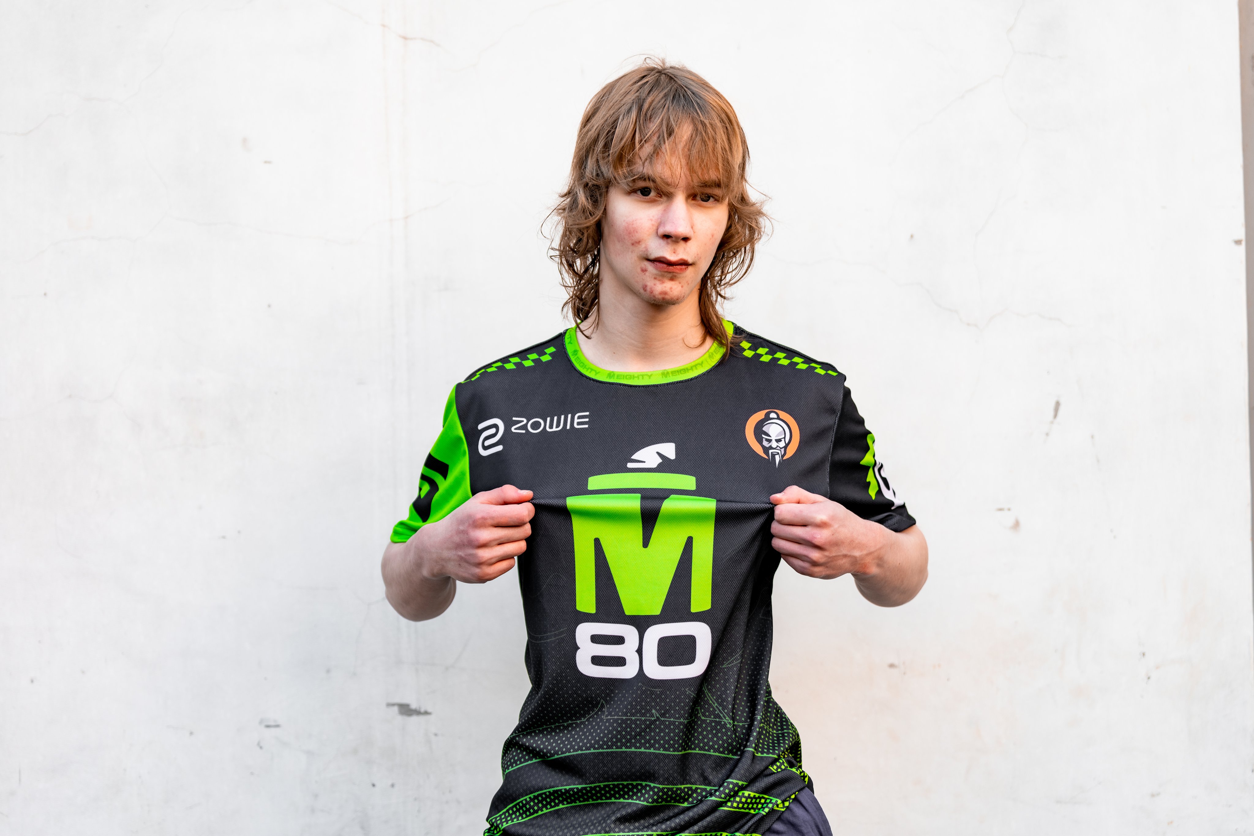 M80