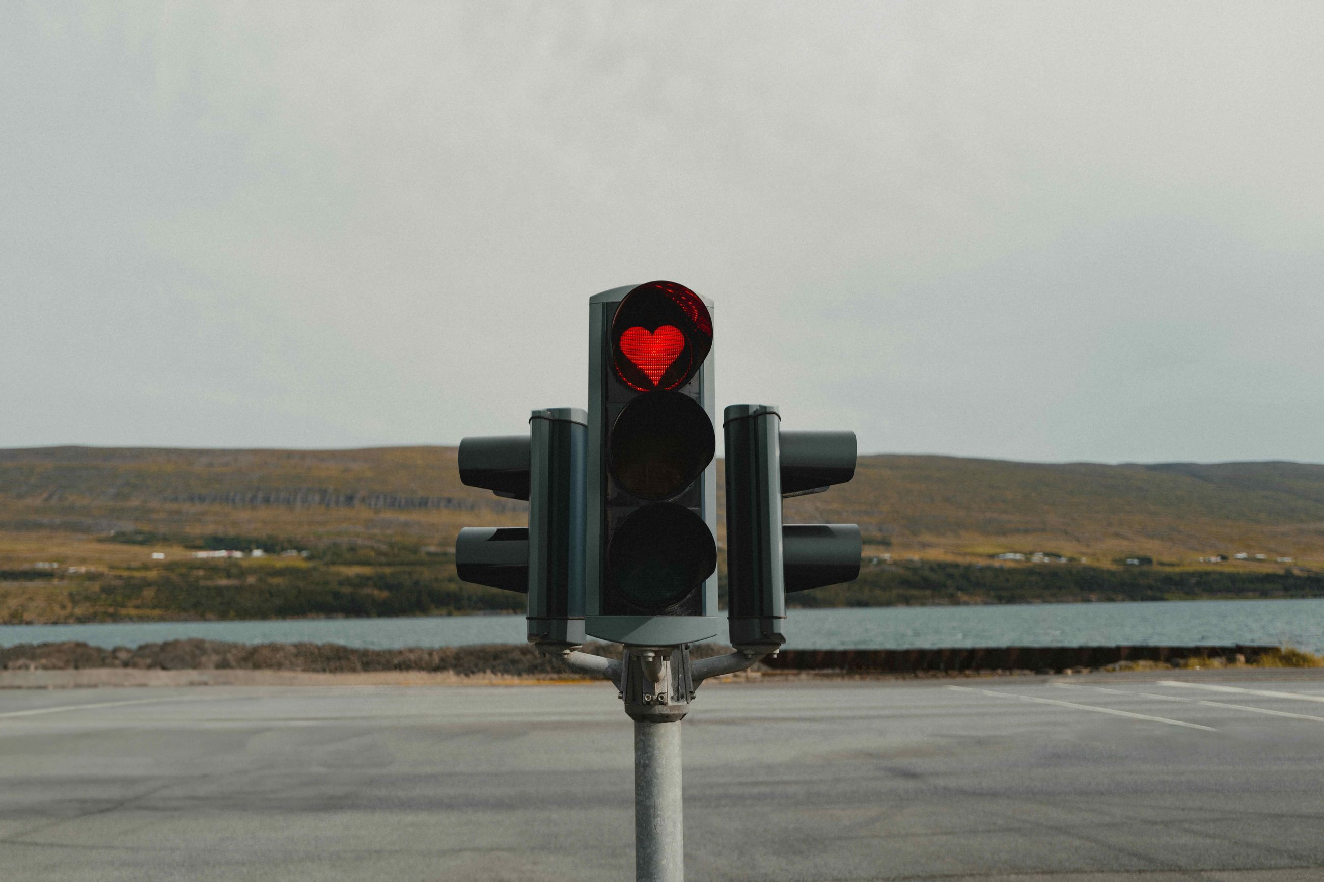 Exploring Aromanticism: Unraveling a Lesser-Known LGBTQIA+ Identity