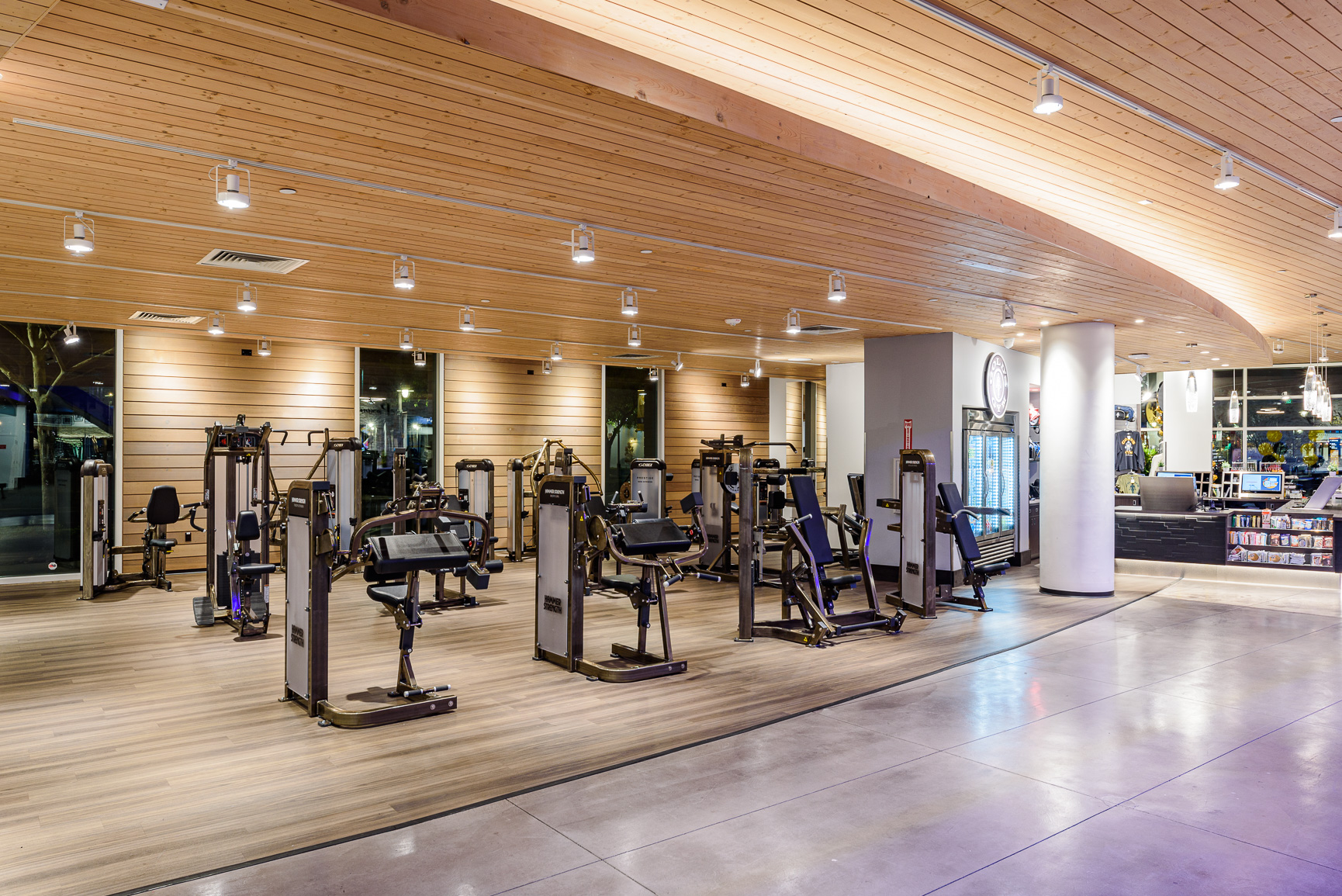 Gold's Gym Victoria Gardens