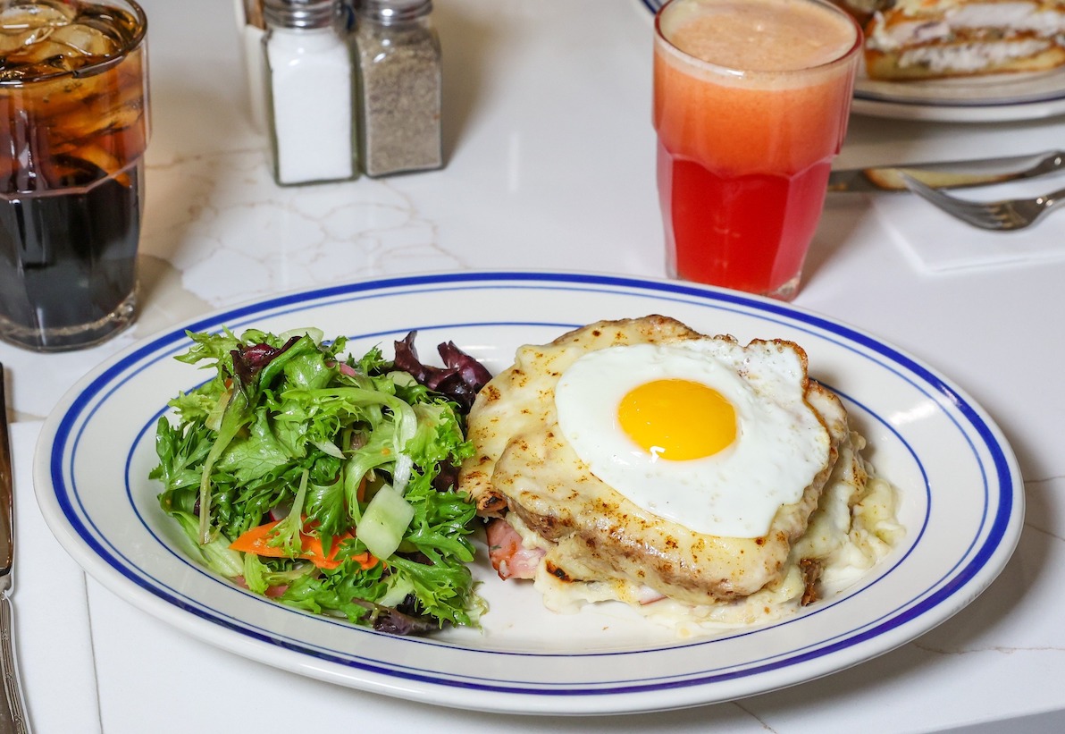 The Nassau Diner | Experience Princeton