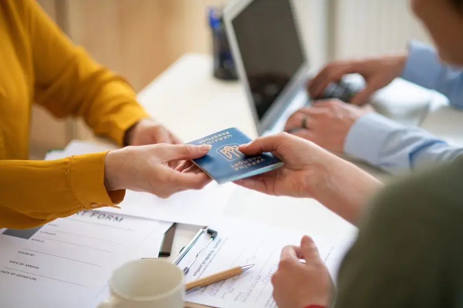 I-130 vs. I-485: What's the Primary Form for Initial Filing?