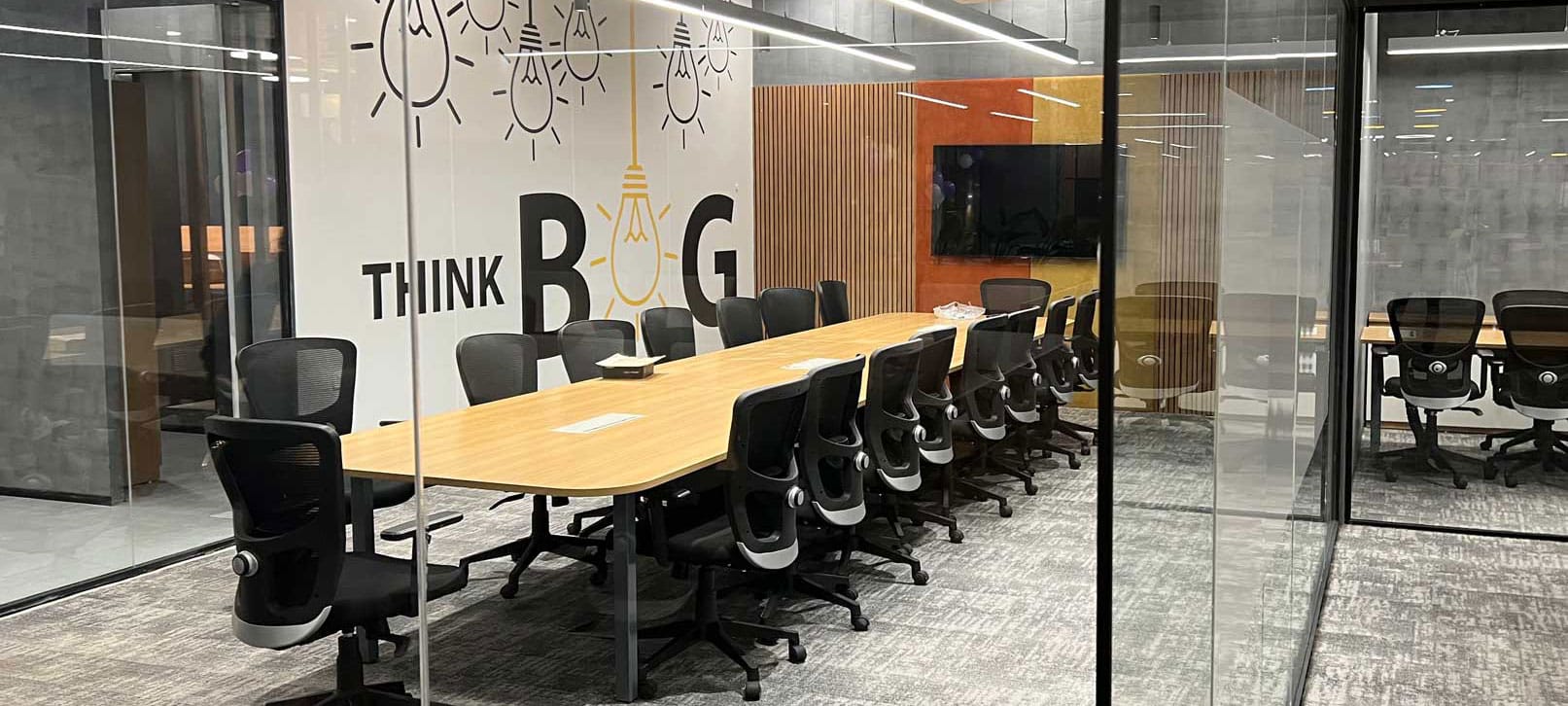 Reintegrating In-Person Interaction In A New Collaboration Space