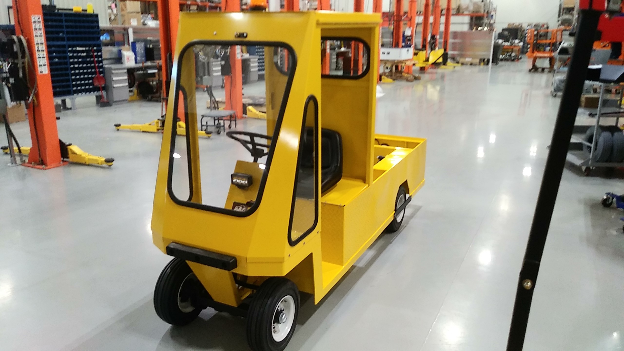 ELECTRIC SERVICE VEHICAL CHASSIS