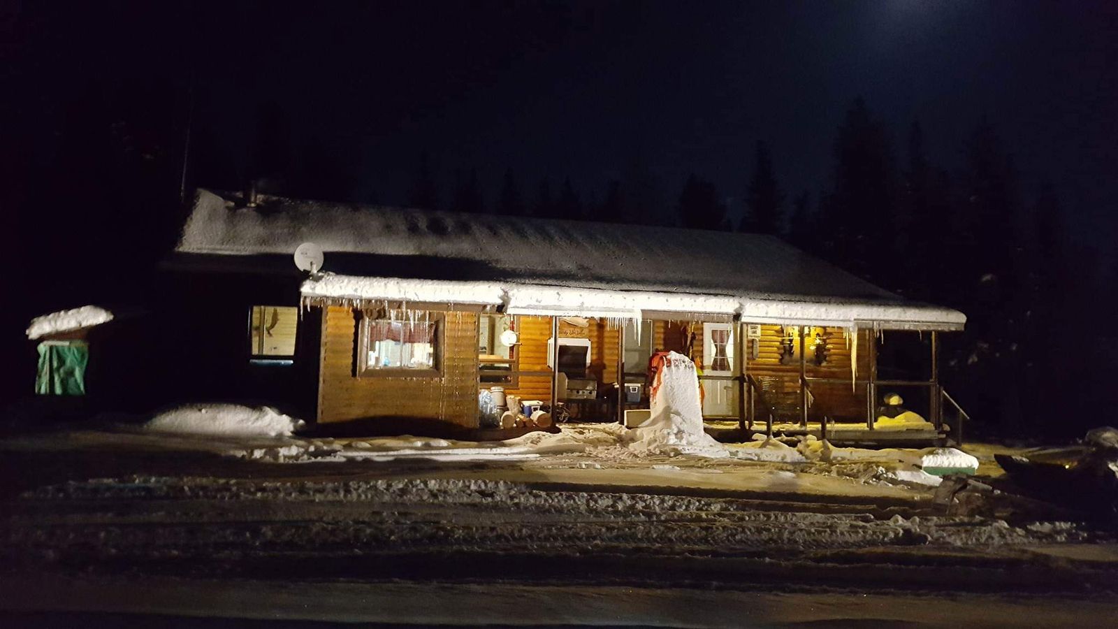 About Us - Sandy Lake Lodge