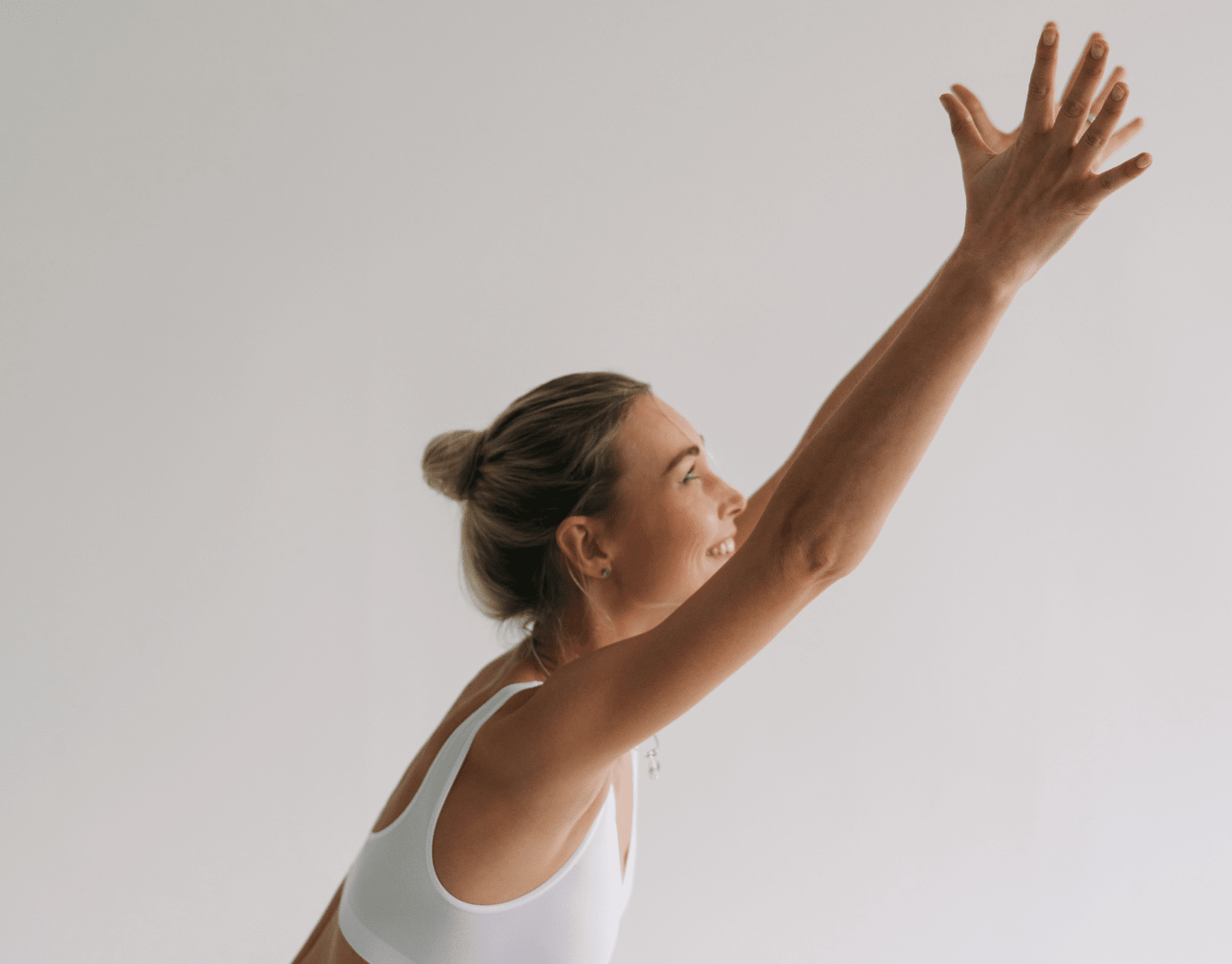 Vinyasa Yoga Guide: Kraft und Flexibilität im Hale.Now Studio Berlin