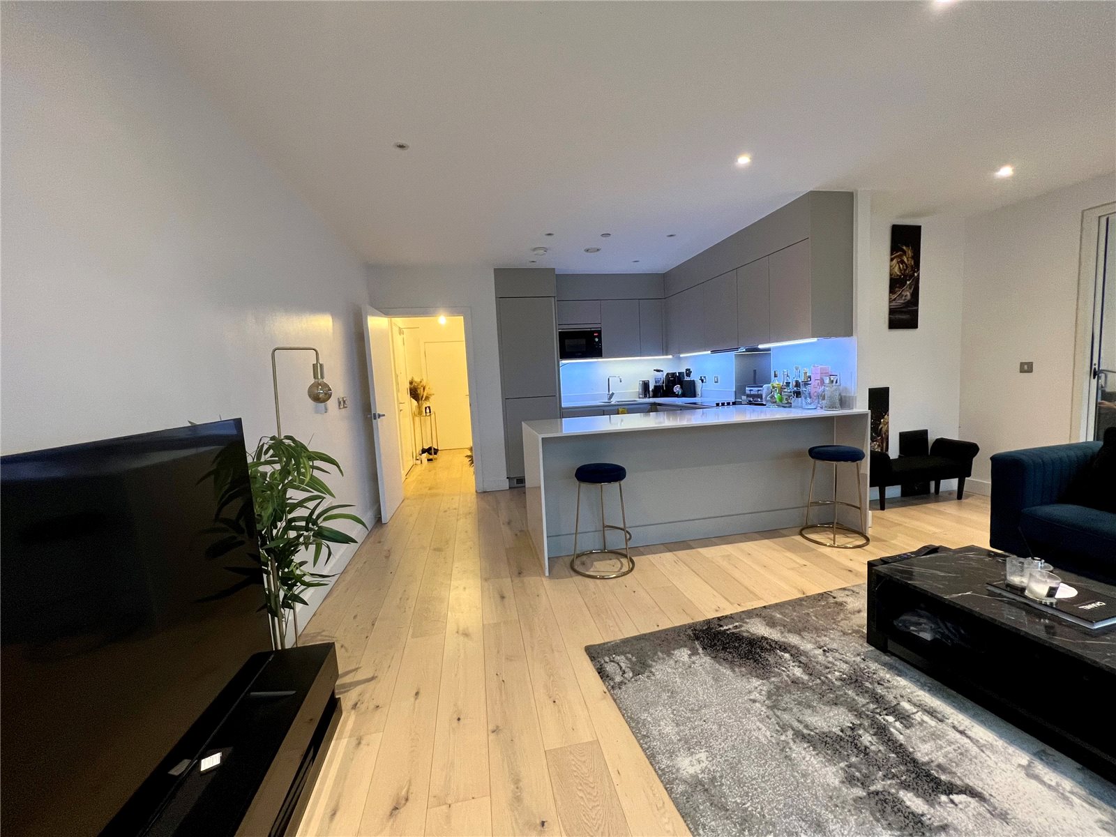 Royal Captain Court, Blackwell Reach, Canary Wharf E14 0QQ – Property to Rent | Rue Living