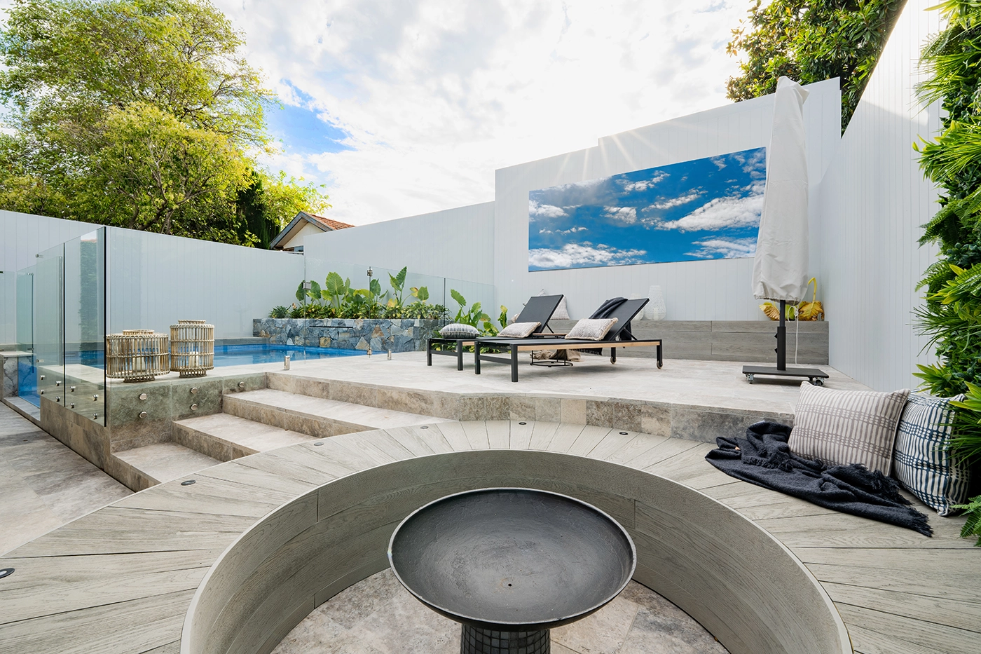 Custom Pool and Outdoor Living Space in Kingsford | Transform Pools and ...