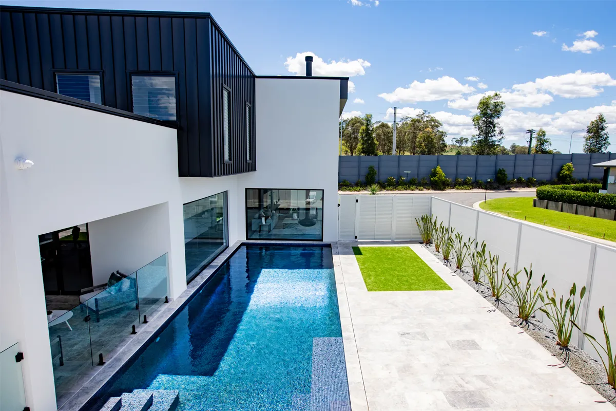Modern Low-Maintenance Pool Sets Suburb Record | Transform Pools and Spas