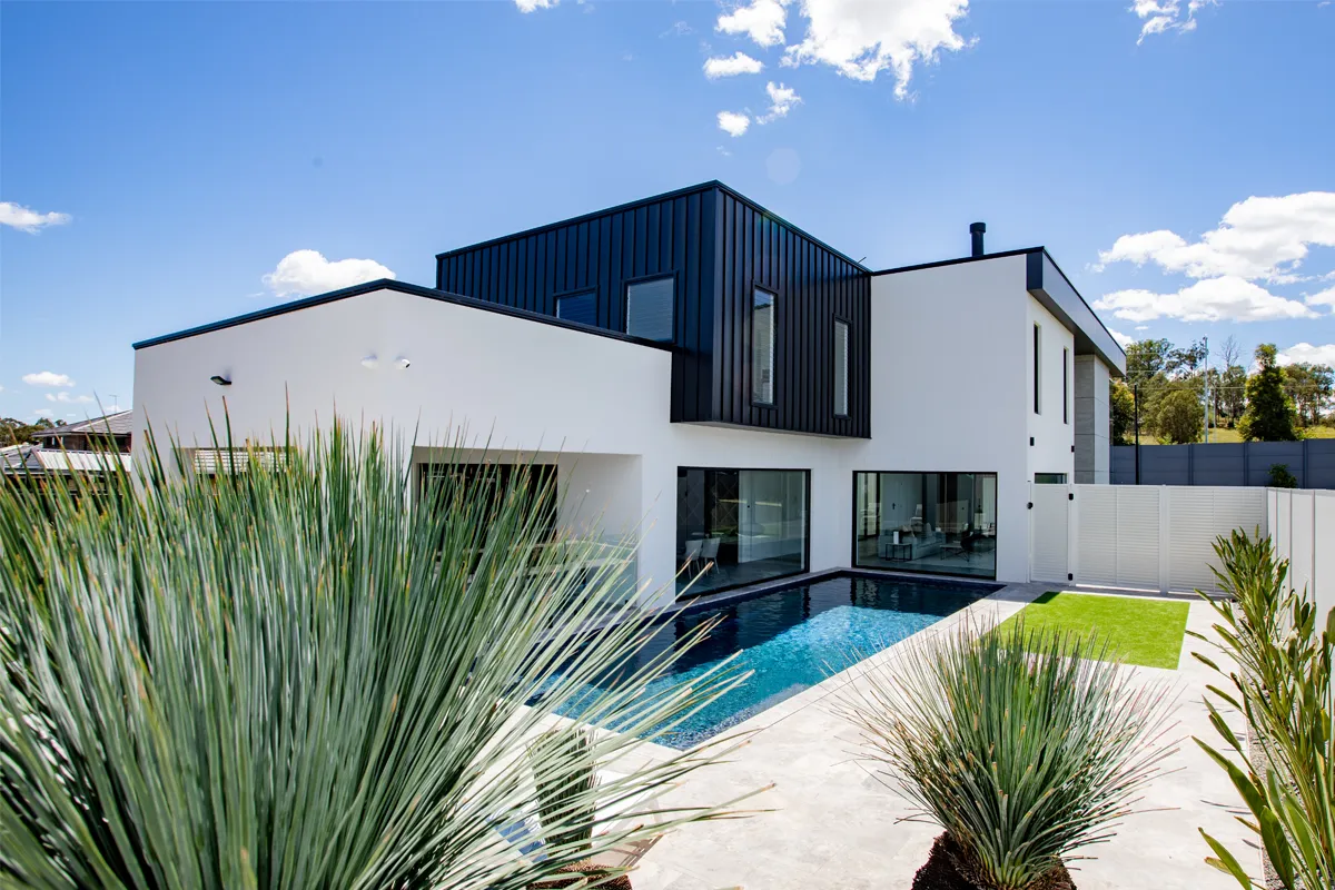 Modern Low-Maintenance Pool Sets Suburb Record | Transform Pools and Spas