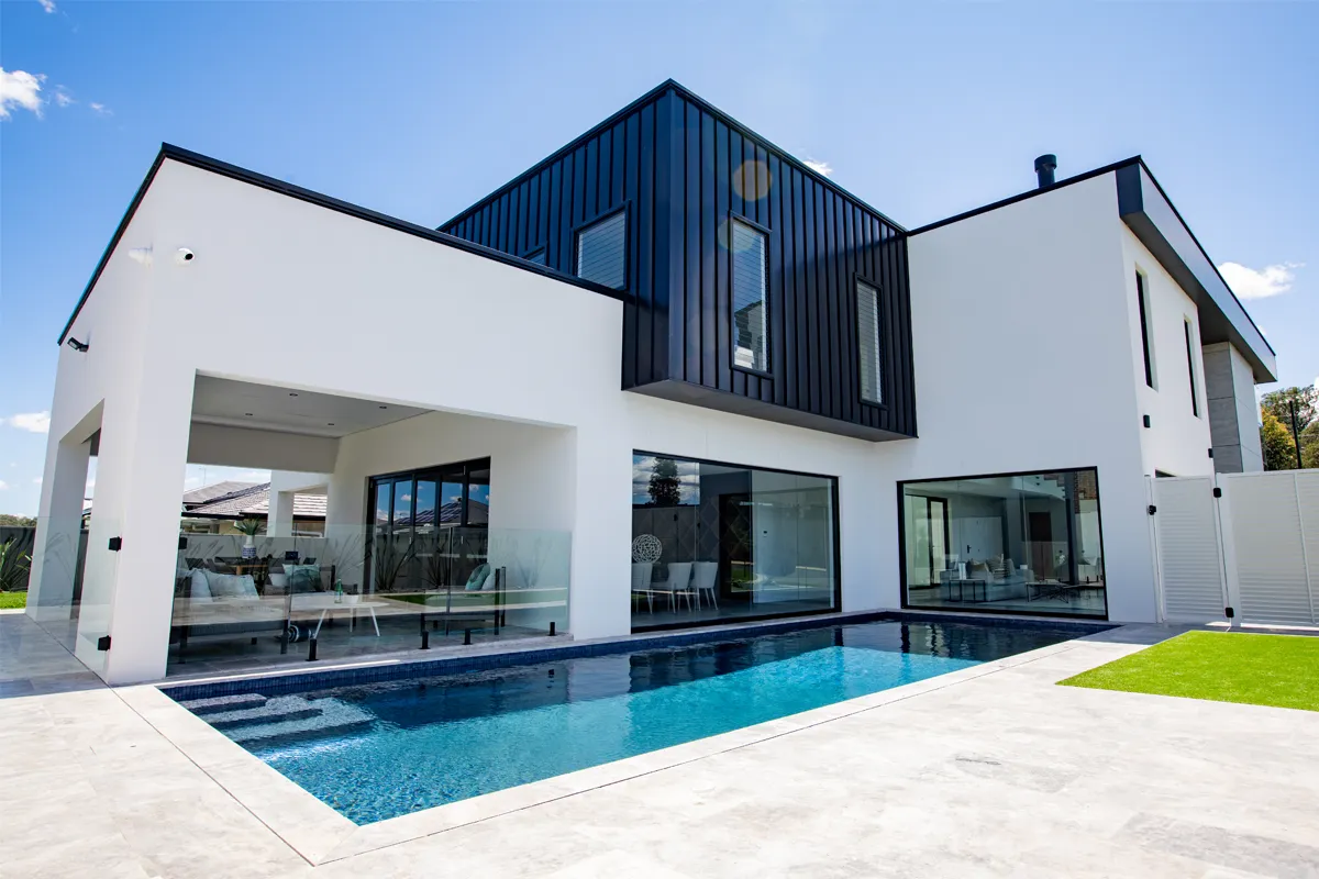 Modern Low-Maintenance Pool Sets Suburb Record | Transform Pools and Spas