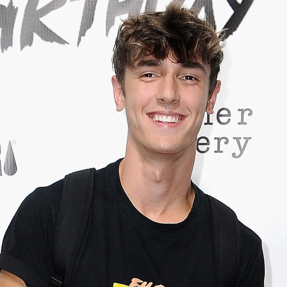 Bryce Hall - Age, Bio, Birthday, Family, Net Worth