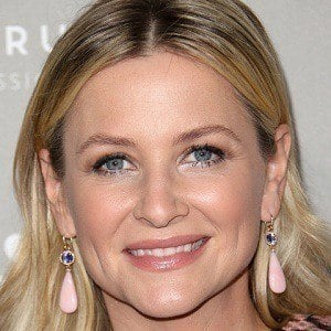 Jessica Capshaw - Age, Bio, Birthday, Family, Net Worth