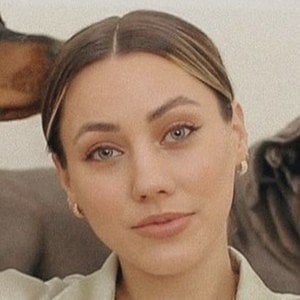 Cammie Scott - Age, Bio, Birthday, Family, Net Worth