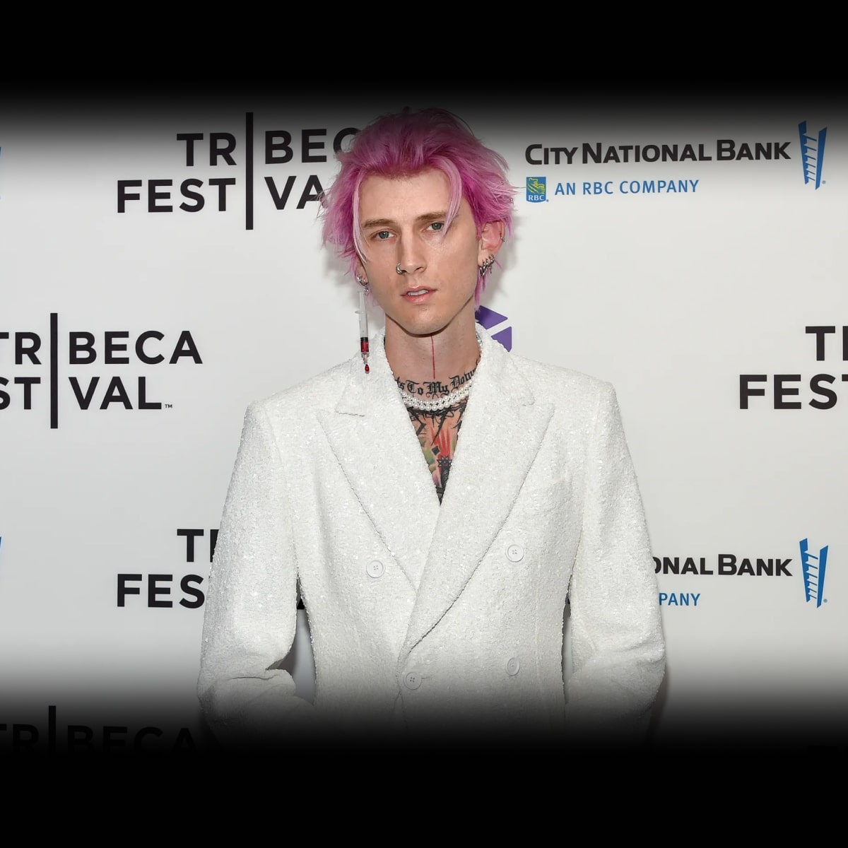 Machine Gun Kelly - Age, Bio, Birthday, Family, Net Worth