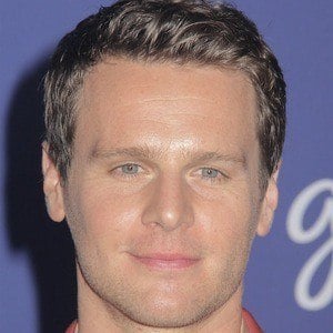 Jonathan Groff - Age, Bio, Birthday, Family, Net Worth