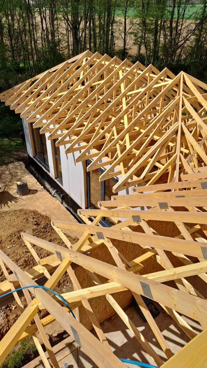 Producător case din lemn | Construcții din lemn | Doxar Grup