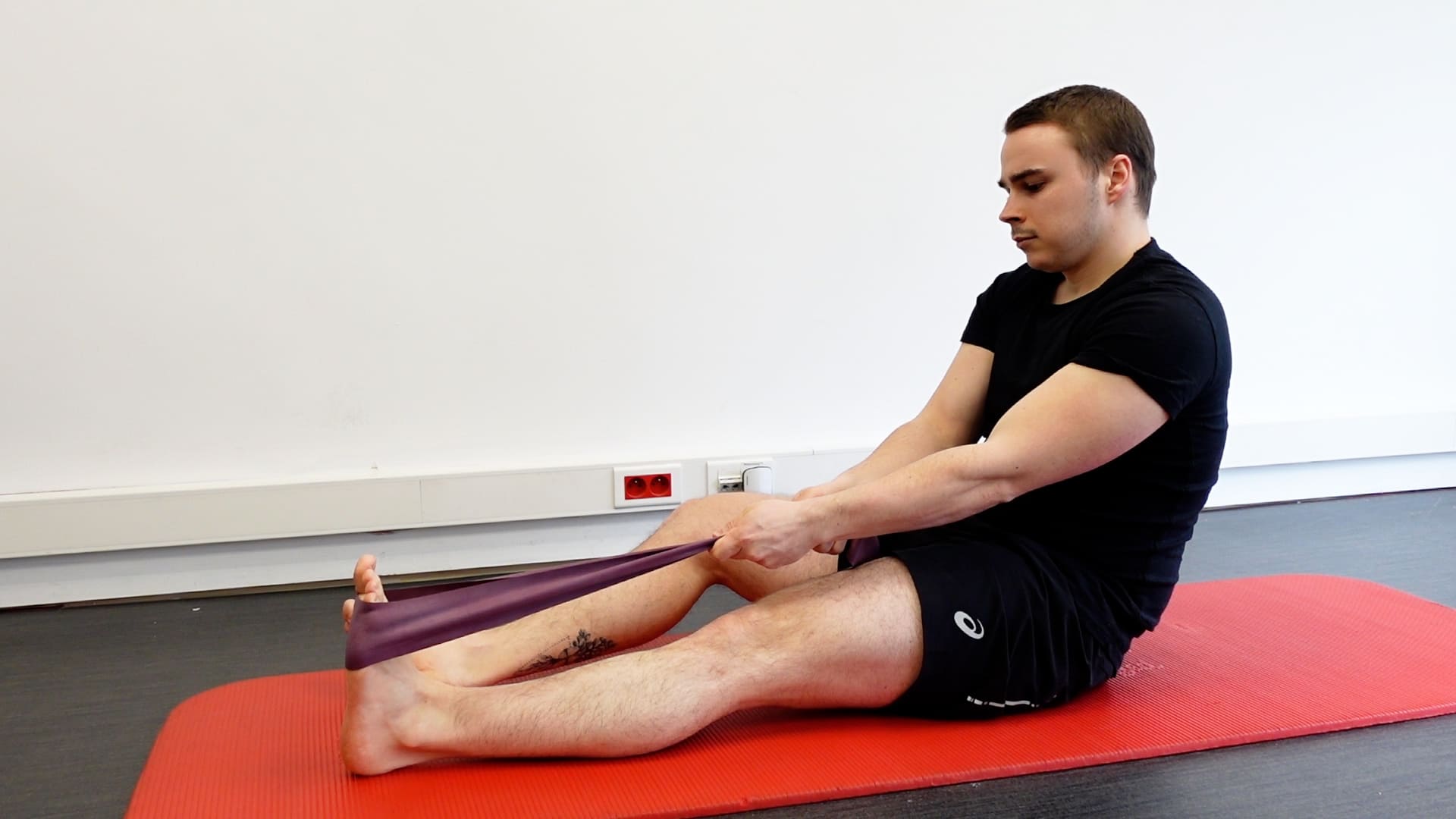 Vidéo d'exercice - Étirement triceps sural en assis