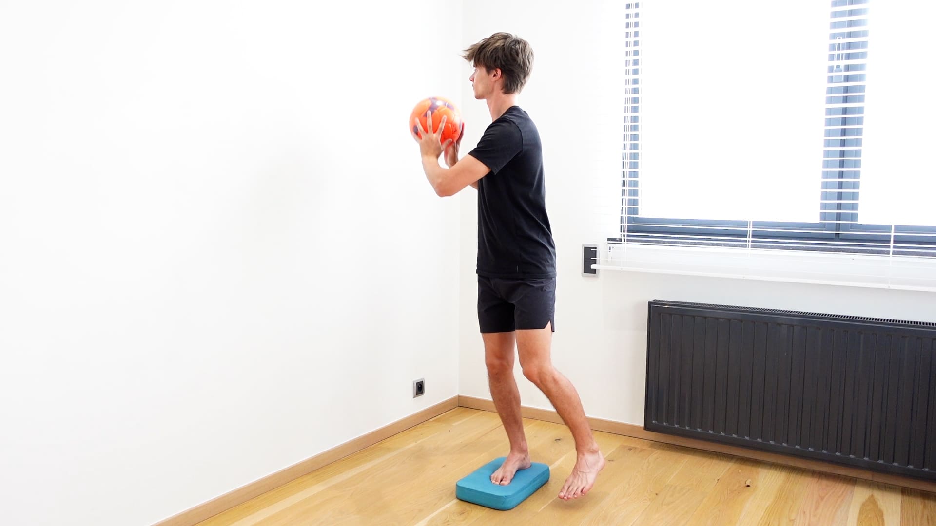 Vidéo d'exercice - Proprioception cheville avec balle
