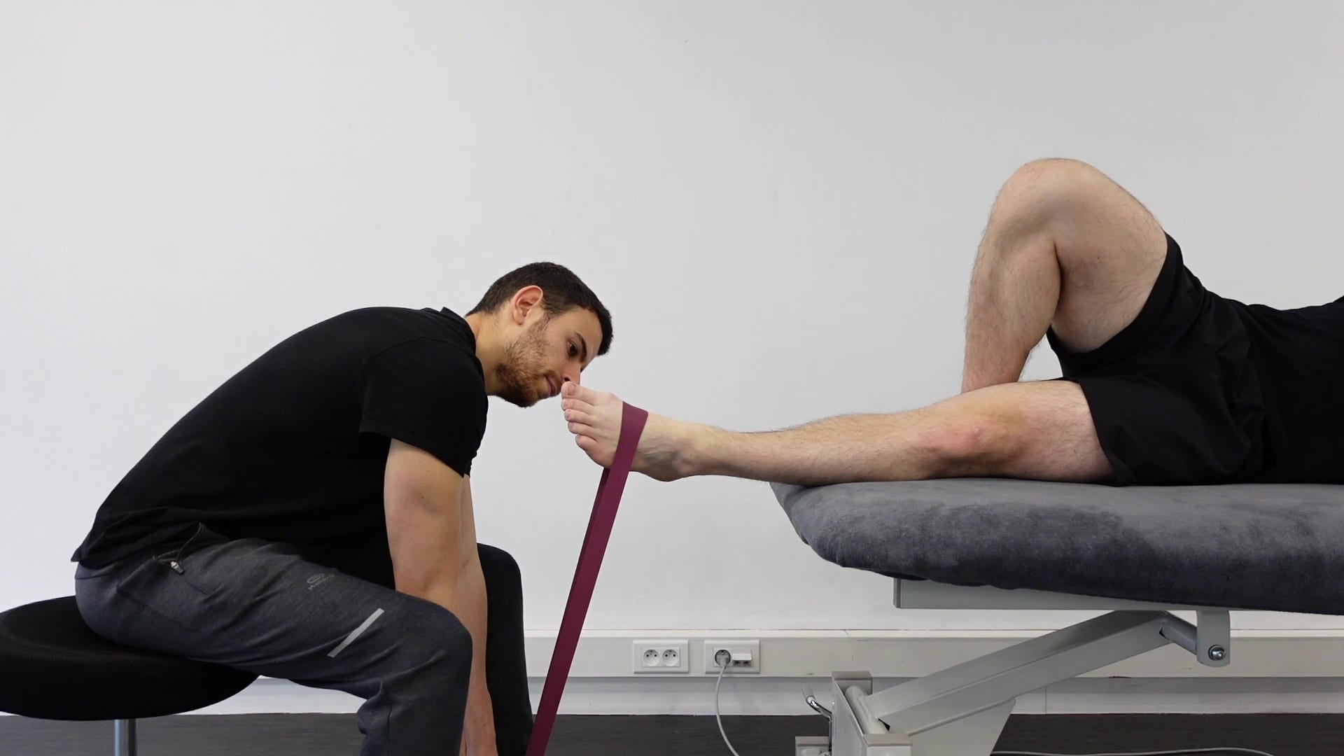 Vidéo d'exercice - Renforcement inverseurs isométrique