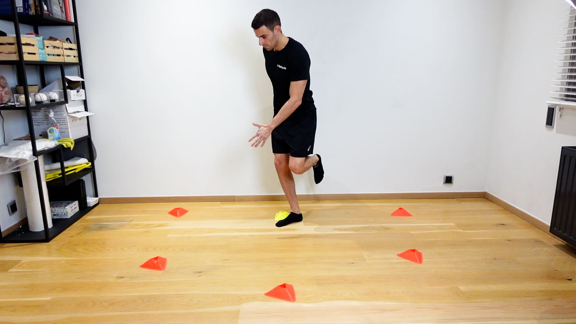 Vidéo d'exercice - Sauts unipodaux avec changement de direction