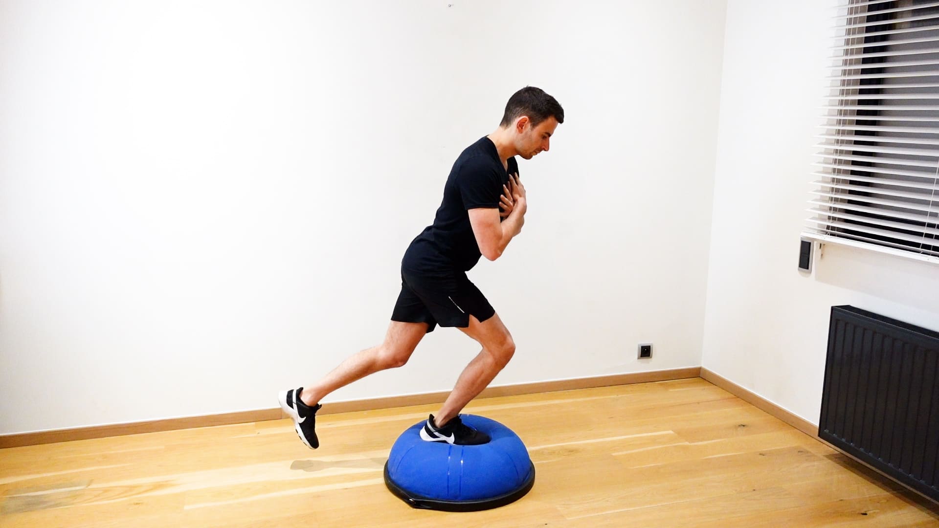 Vidéo d'exercice - Travail d'appui en split squat sur trampoline