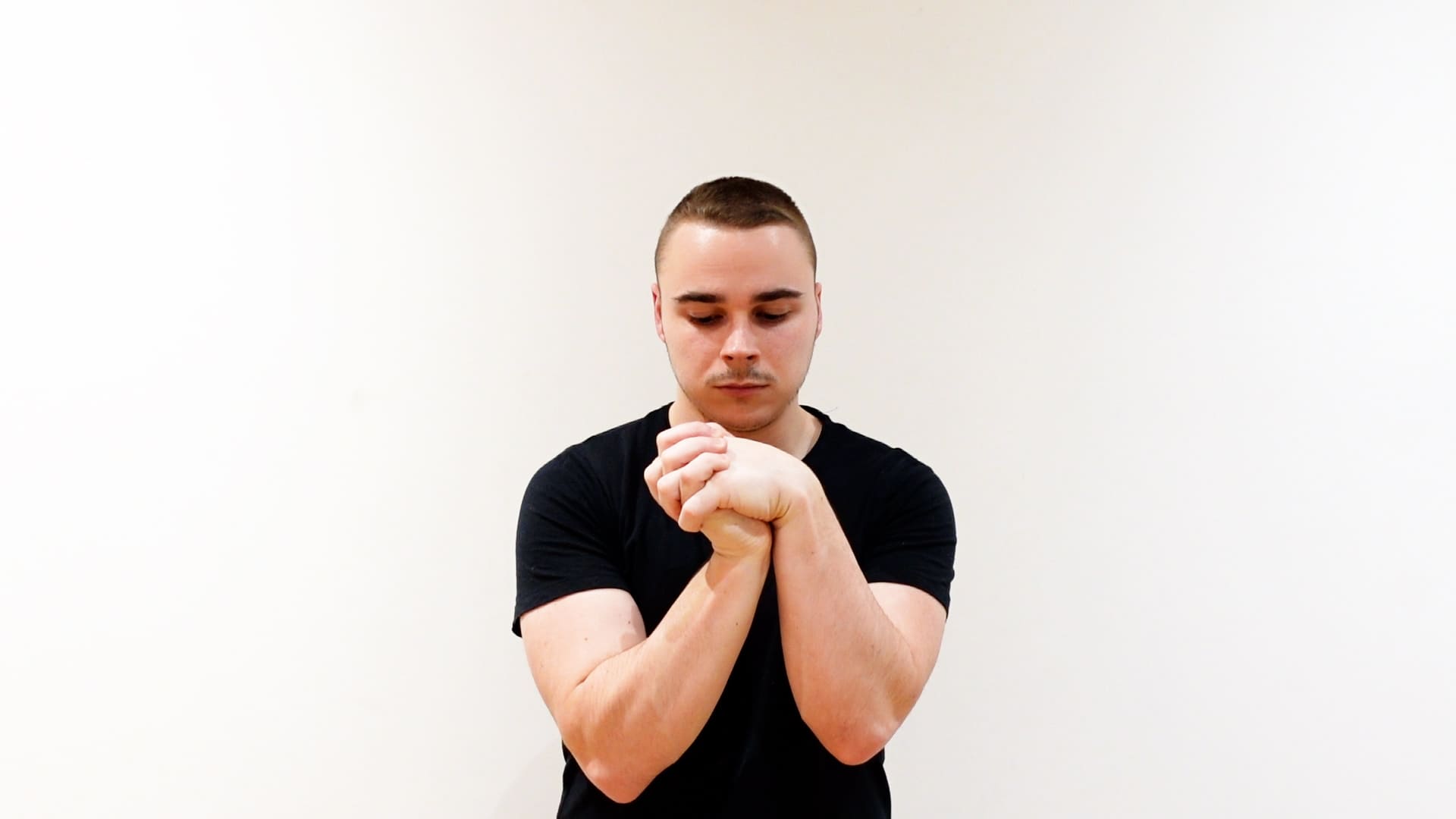 Vidéo d'exercice - Mobilisation poignets flexion/extension