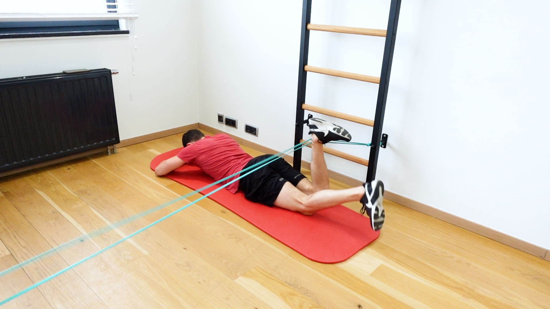 Vidéo d'exercice - Renforcement dynamique ischio-jambiers en couché ventral