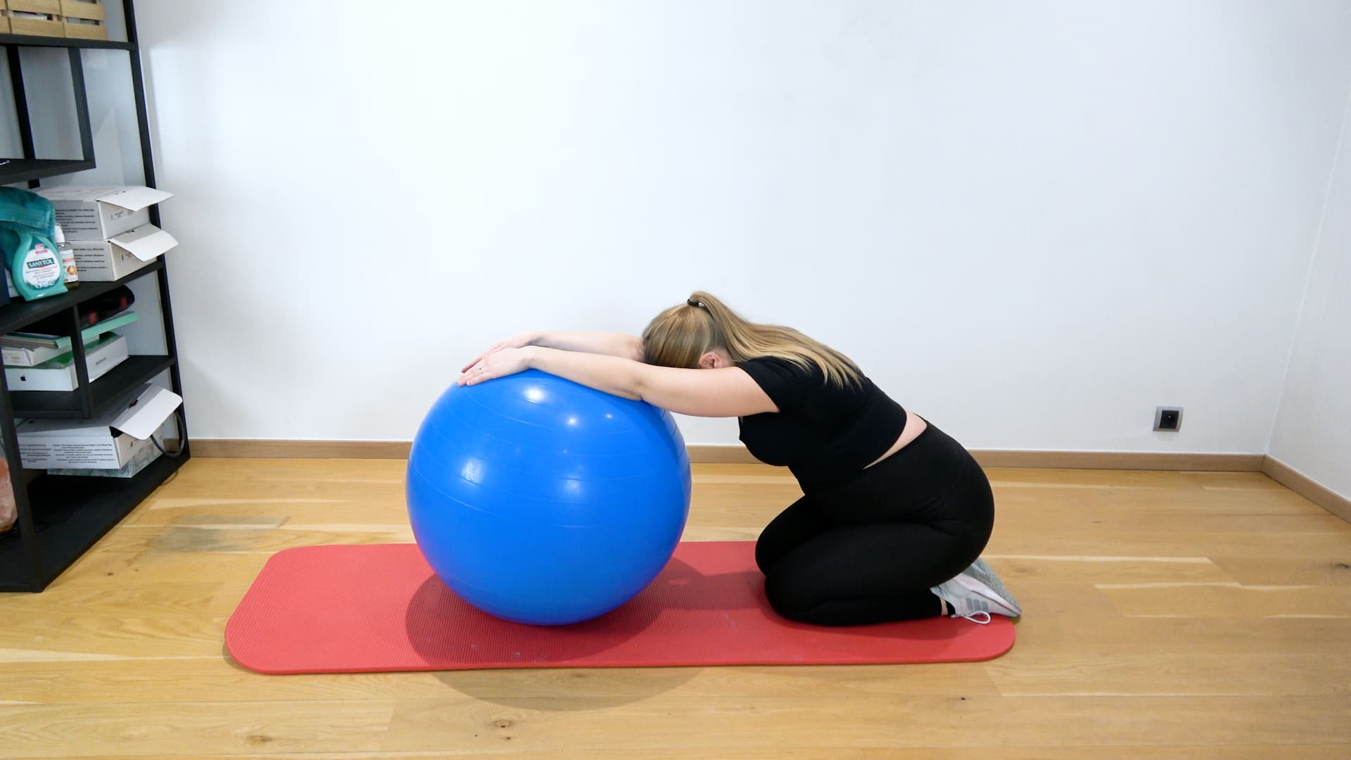 Vidéo d'exercice - Posture de l'enfant avec SwissBall