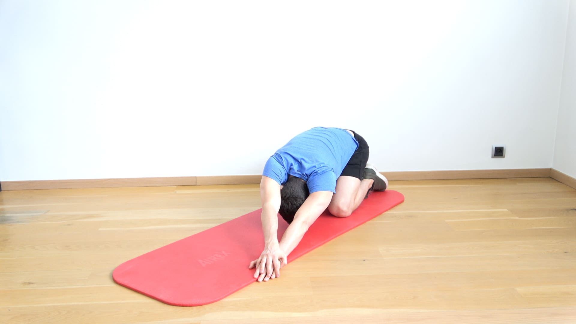 Vidéo d'exercice - Posture de l'enfant avec inclinaison