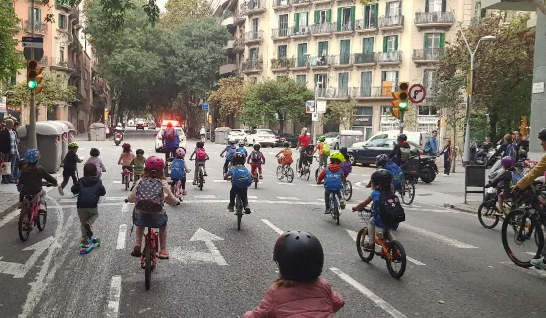 How Bike Buses are Revolutionizing the School Commute